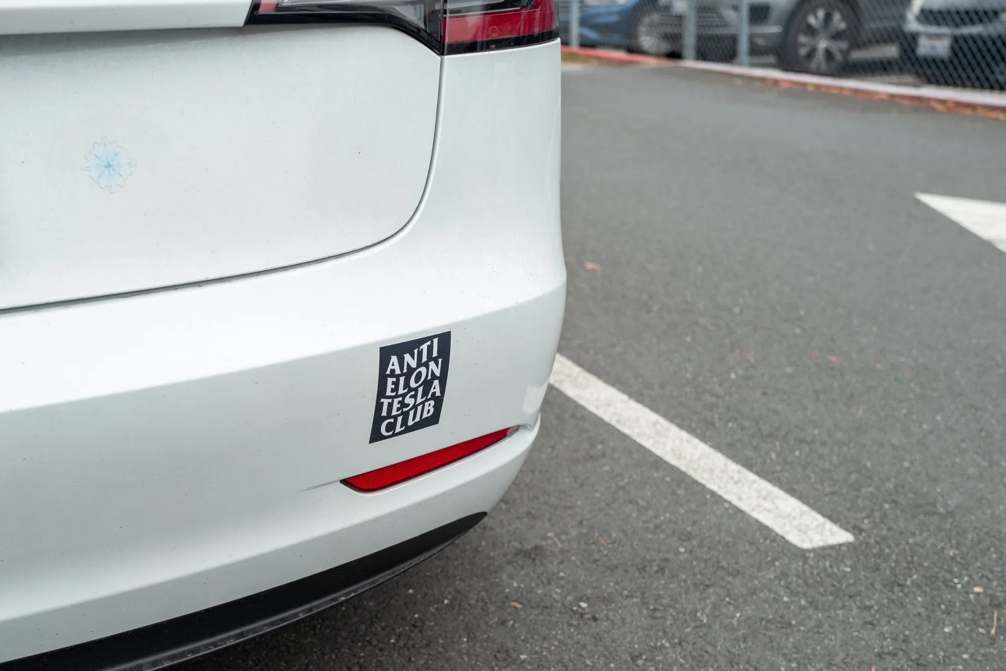Tesla Owners Embarrassed by Elon Musk Buy Bumper Stickers - Bloomberg