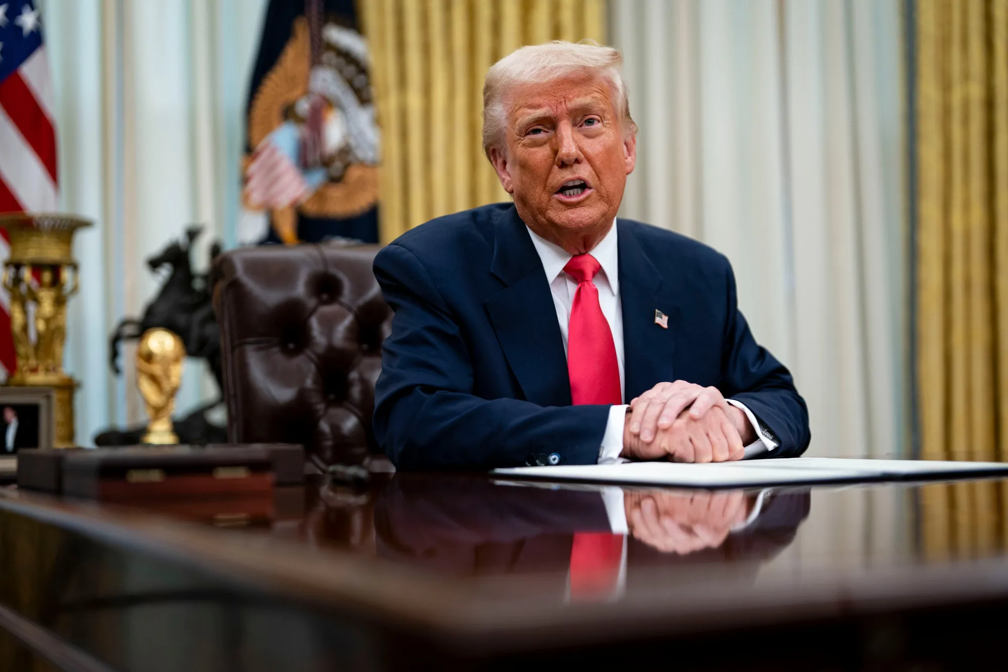 Trump to Meet With Senate Finance Panel as Tax Talks Heat Up - Bloomberg