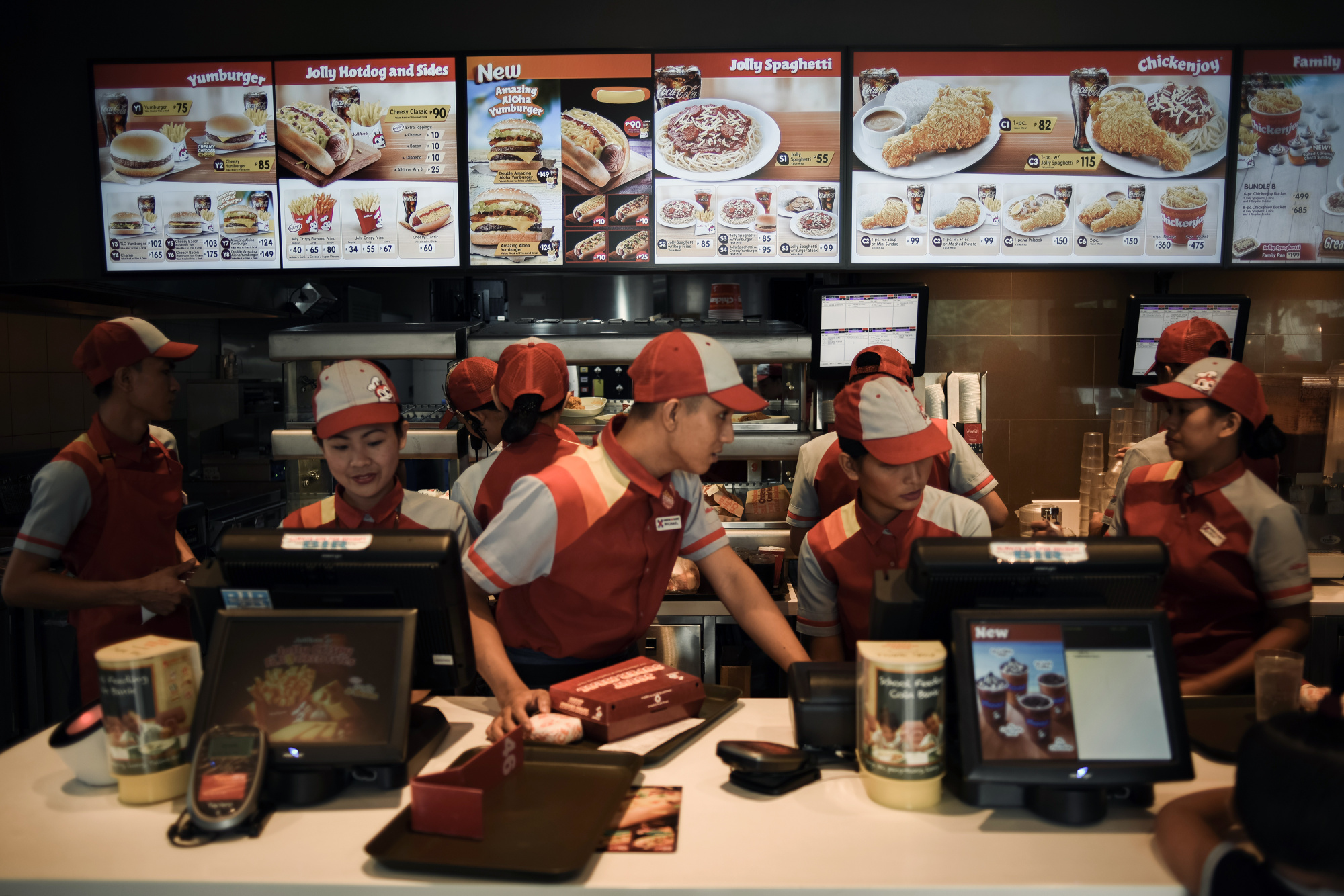 Jollibee Targets Exponential Growth in China to Triple Profit - Bloomberg