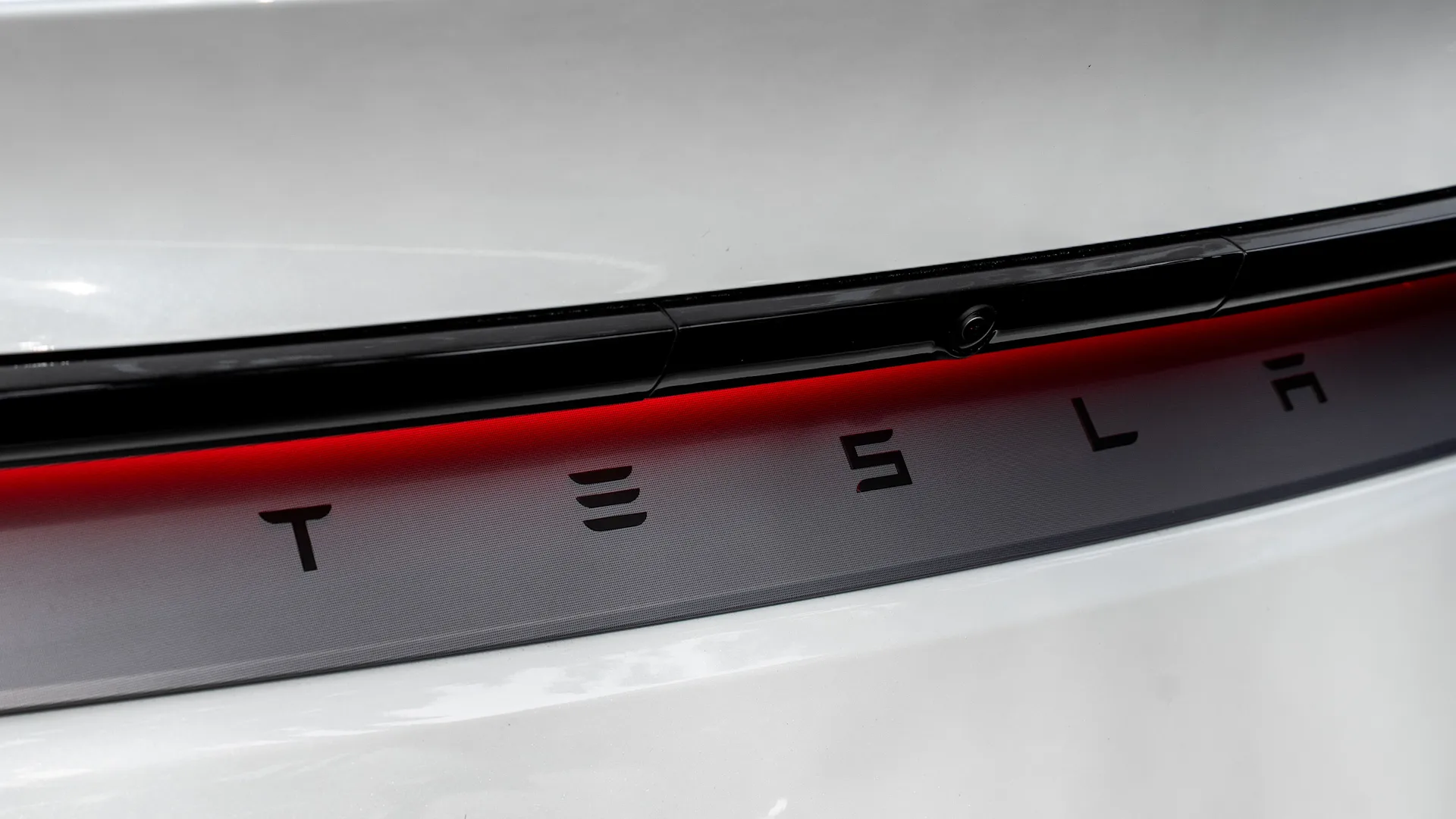 Watch EV, Self-Driving Competition Kicks Into Higher Gear in 2026 ...