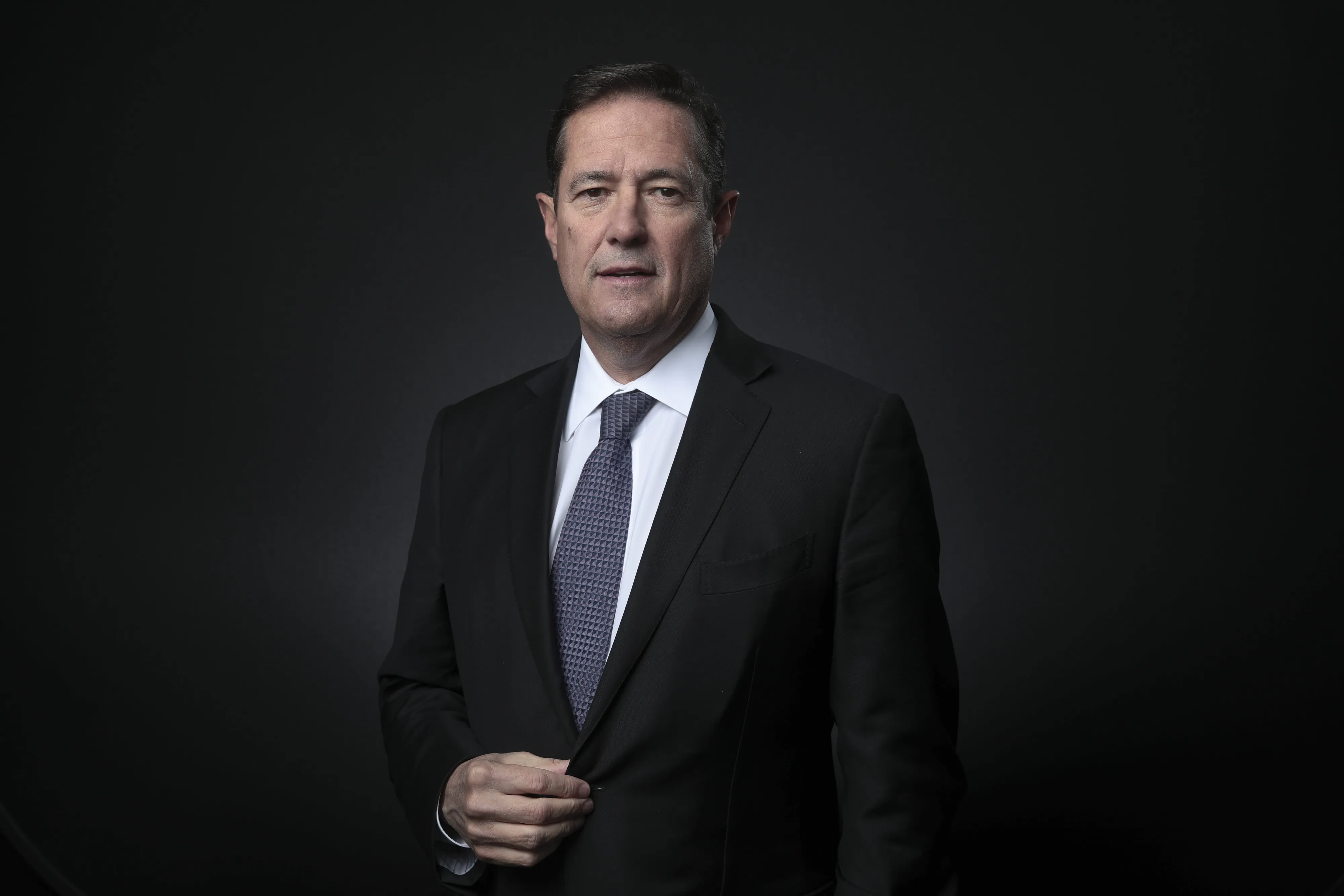 Barclays Top Investor Stops Short of Demanding CEO’s Ouster - Bloomberg