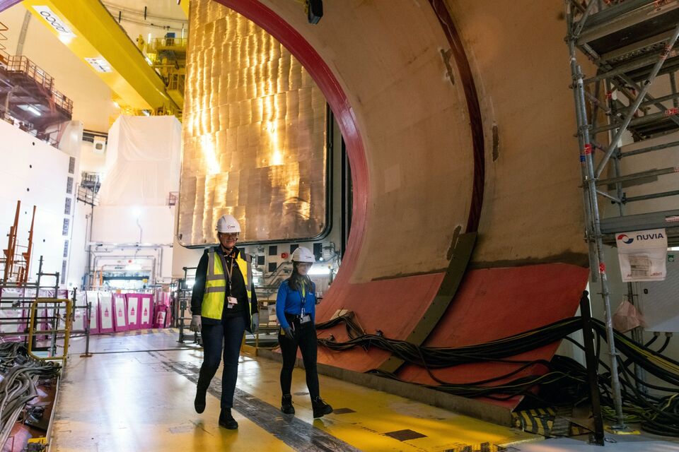 French Nuclear Industry Plans Hiring Drive for New Reactors - Bloomberg