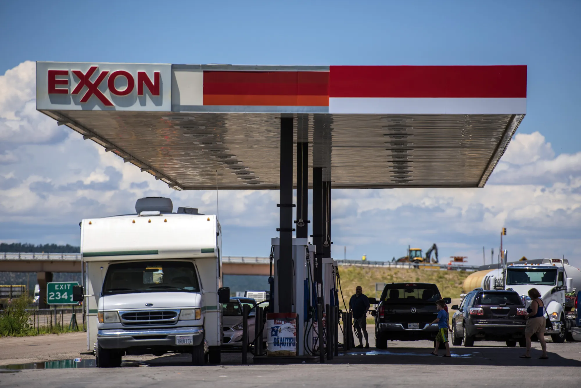 Exxon Jumping in to Mexico Fuel Market With First U.S. Cargo - Bloomberg