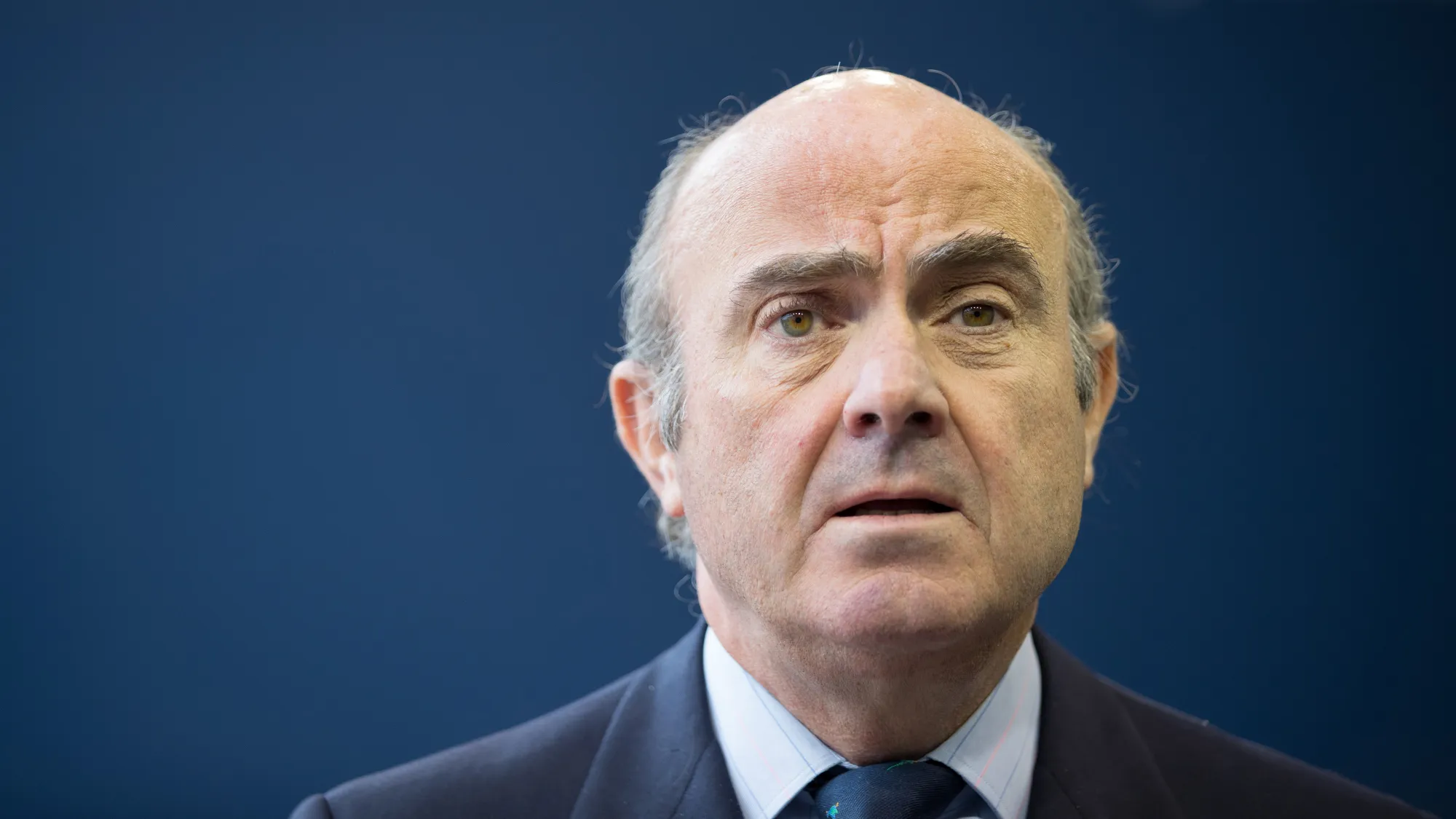 ECB’s Guindos Sees Inflation at Current Levels for 3 or 4 Months - Bloomberg