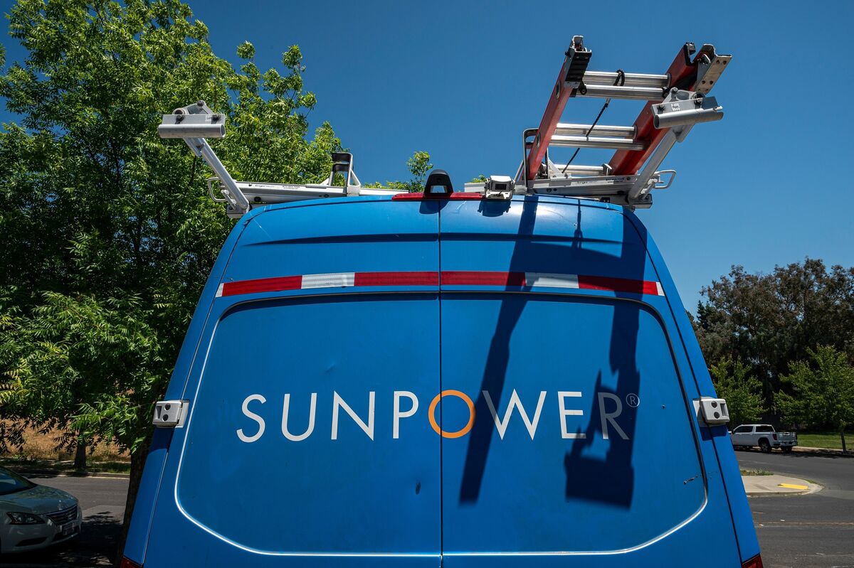 Solar Installer SunPower Slips as Cash Infusion Dilutes Shares - Bloomberg