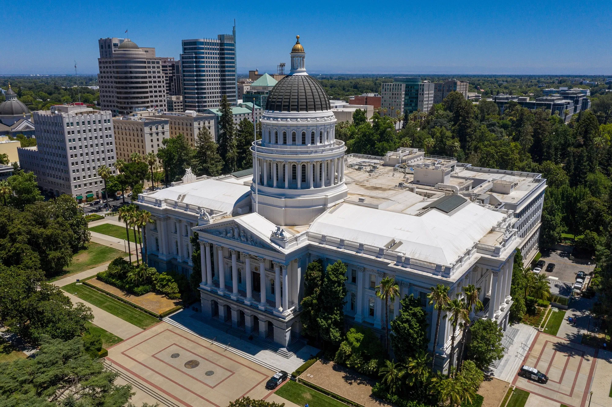 California Approves First of Its Kind Guaranteed Income Program - Bloomberg