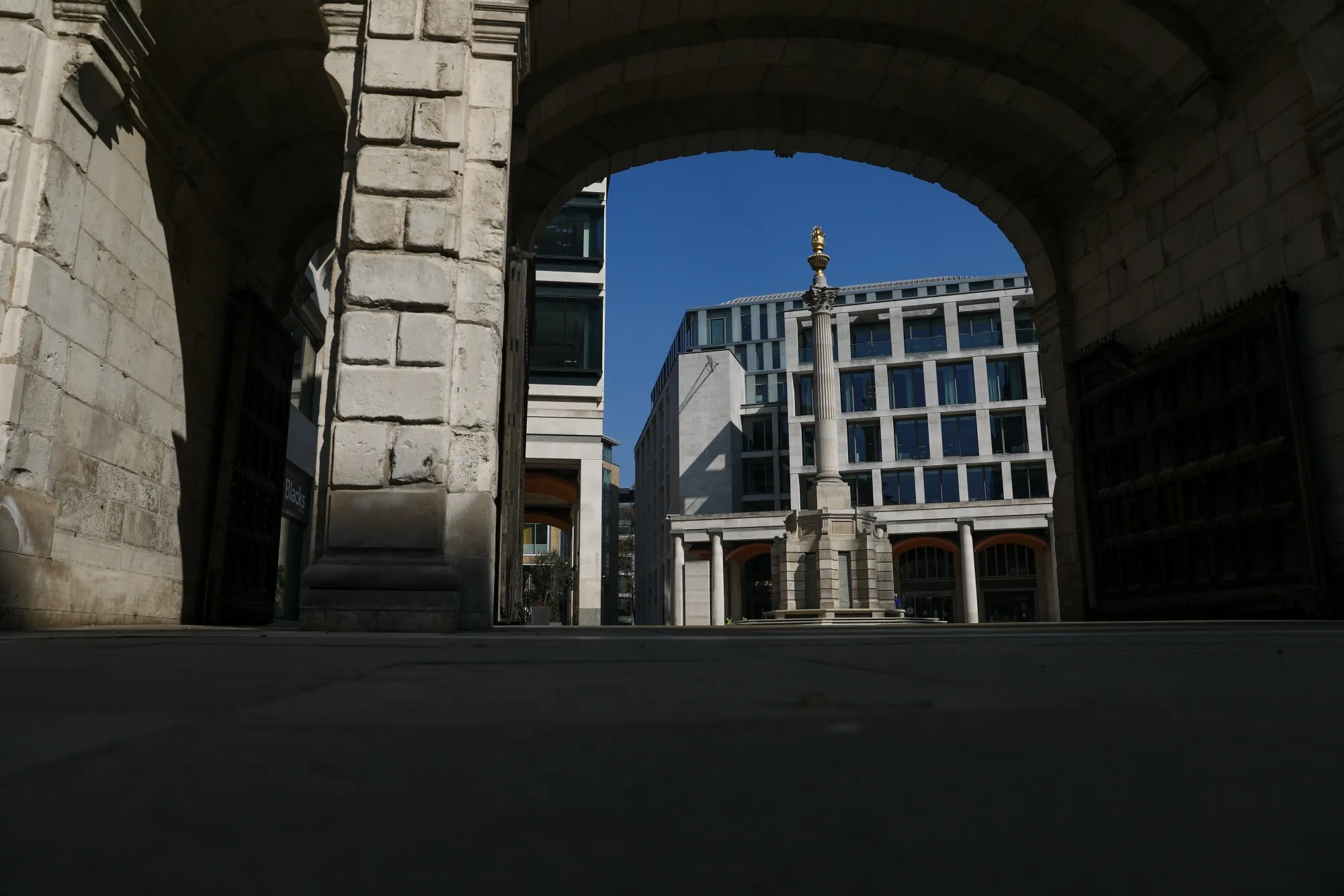 FTSE 100: LSE Raises Dividend Despite Brexit Impact Uncertainty - Bloomberg