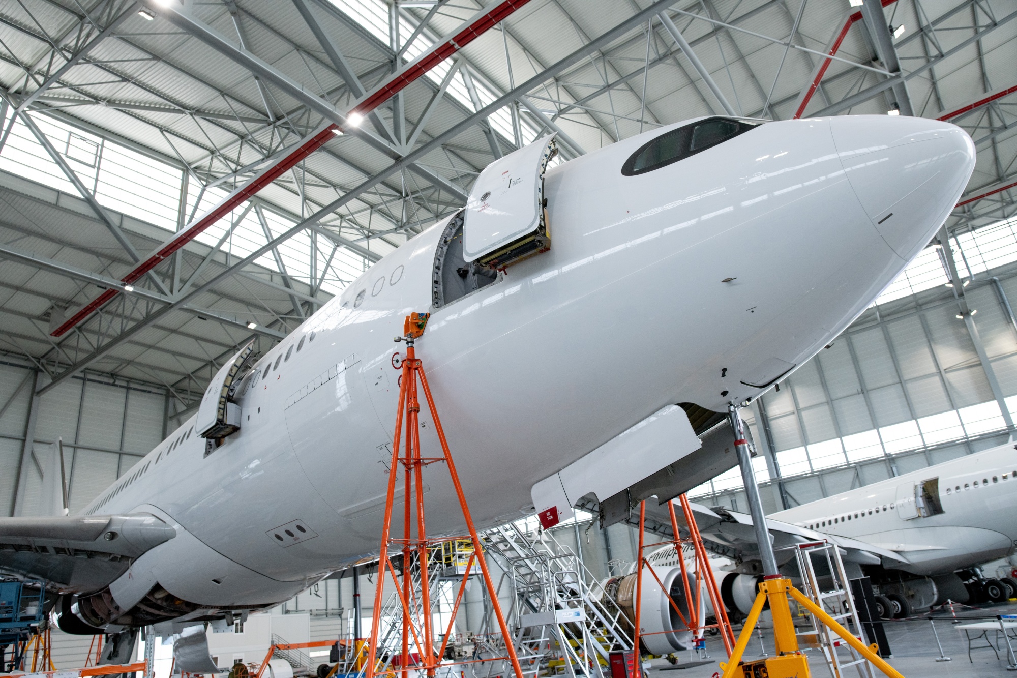 Jet Supply Chain Headaches May Still Be Here in 2026, IATA Says - Bloomberg