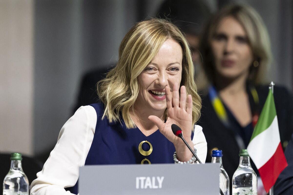 Italy's Meloni Deserves Respect, Until She Doesn't - Bloomberg