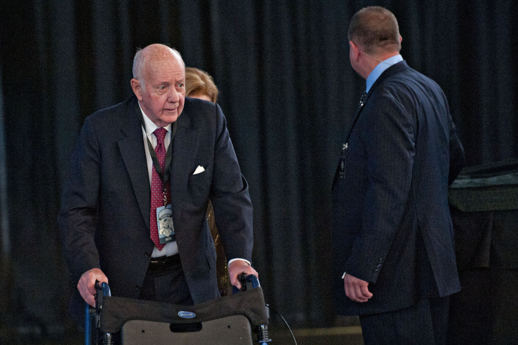 Berkshire’s Murphy, 96, Resigns From Board After Getting Covid - Bloomberg