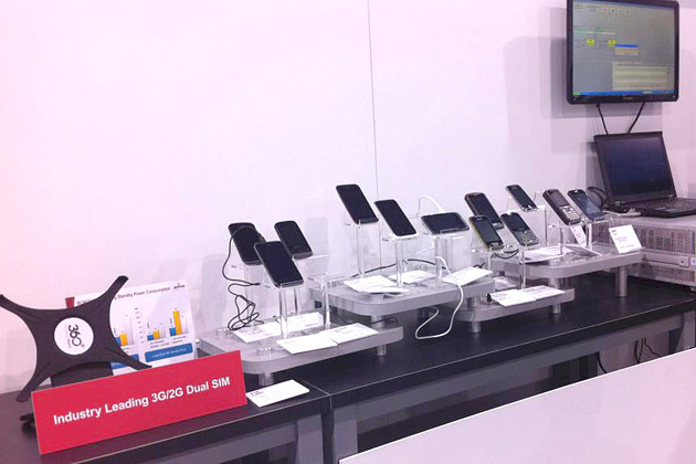 Broadcom's New Chips Aim to Smarten Your Smartphone - Bloomberg