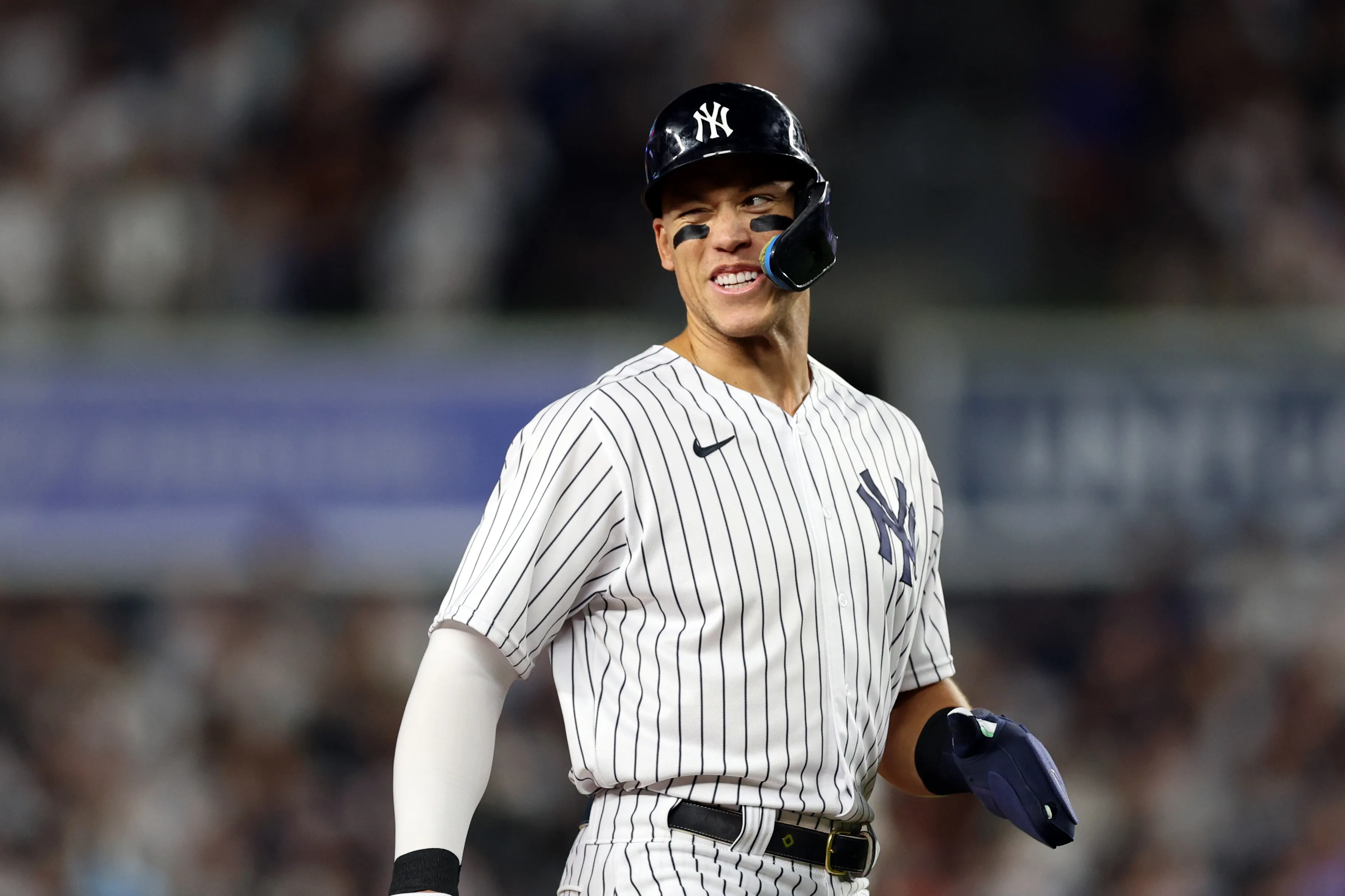 Yankees Aaron Judge Stuck at 60 Home Runs in Pirates Game, Shy of ...
