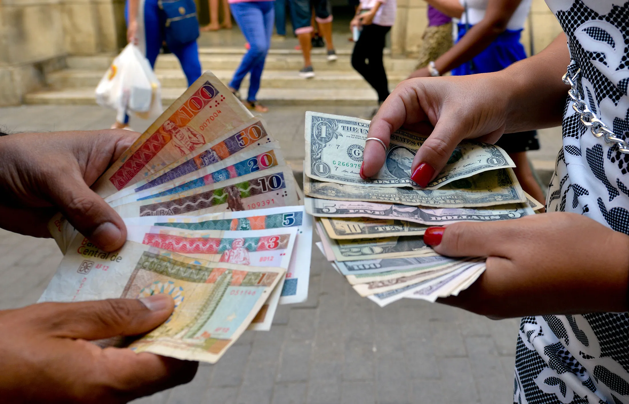 Cuba to End Dual Currency System in 2021 Amid Crisis Reform - Bloomberg