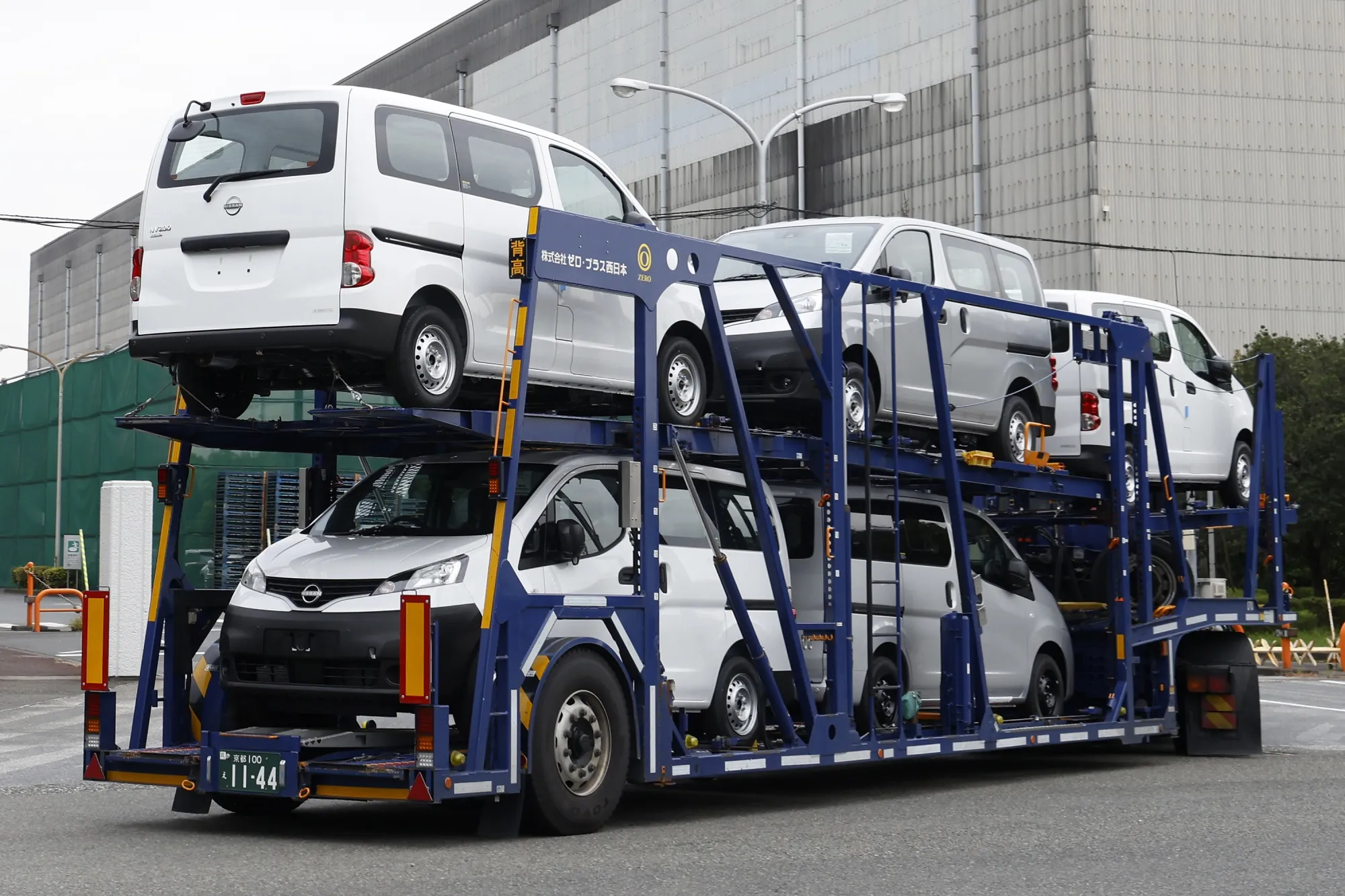 Nissan to End Production of Compact AD Van as Honda Rescue Looms ...