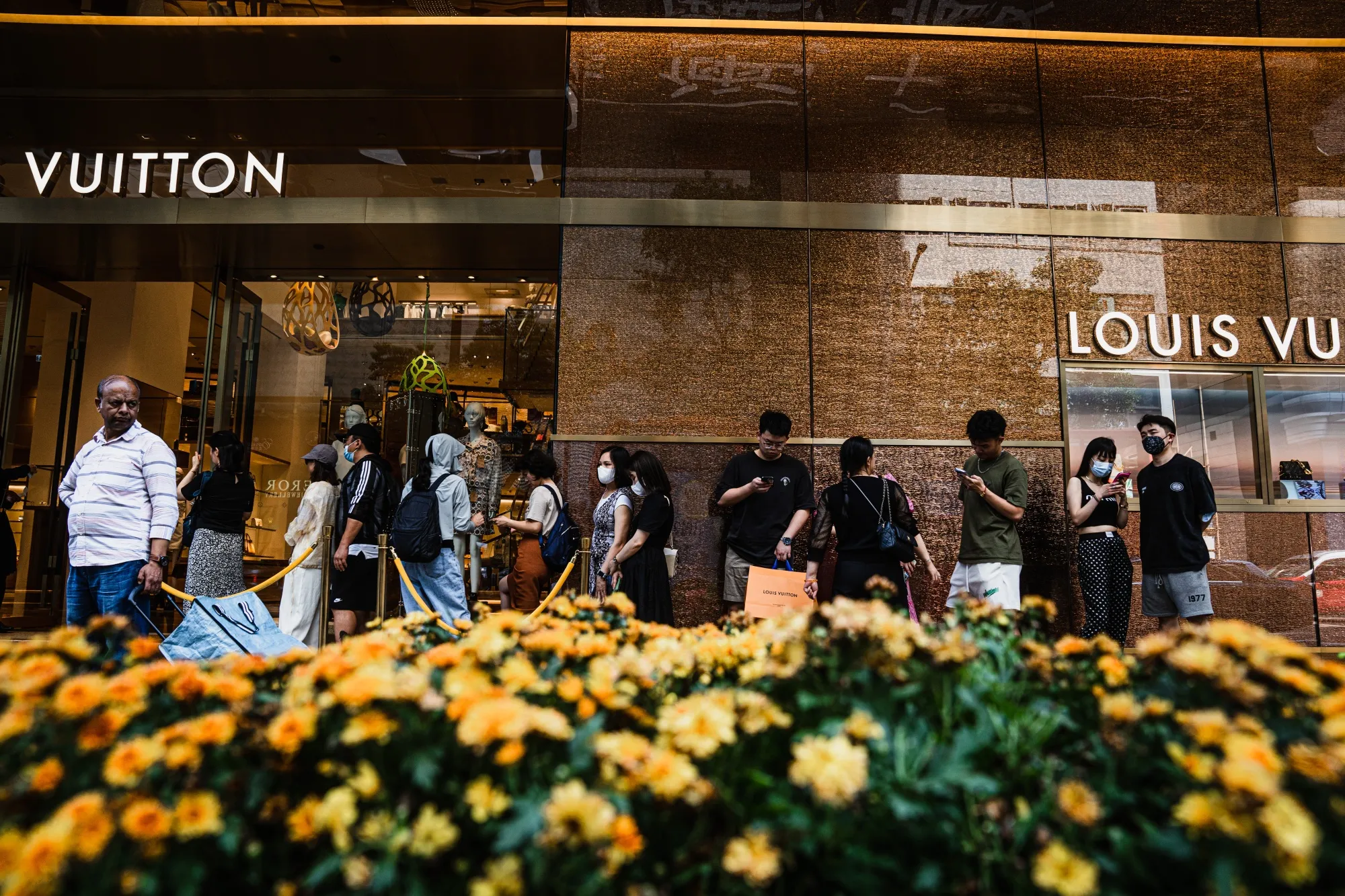 Louis Vuitton Owner Emerges as ESG Magnet With $17 Billion Stake ...