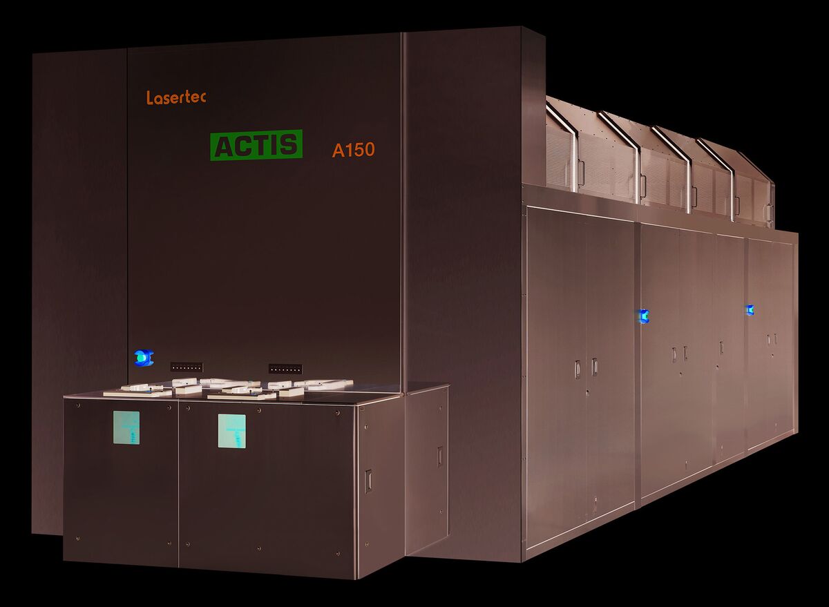 Lasertec Gets First Next-Gen Gear Orders From Memory Makers - Bloomberg