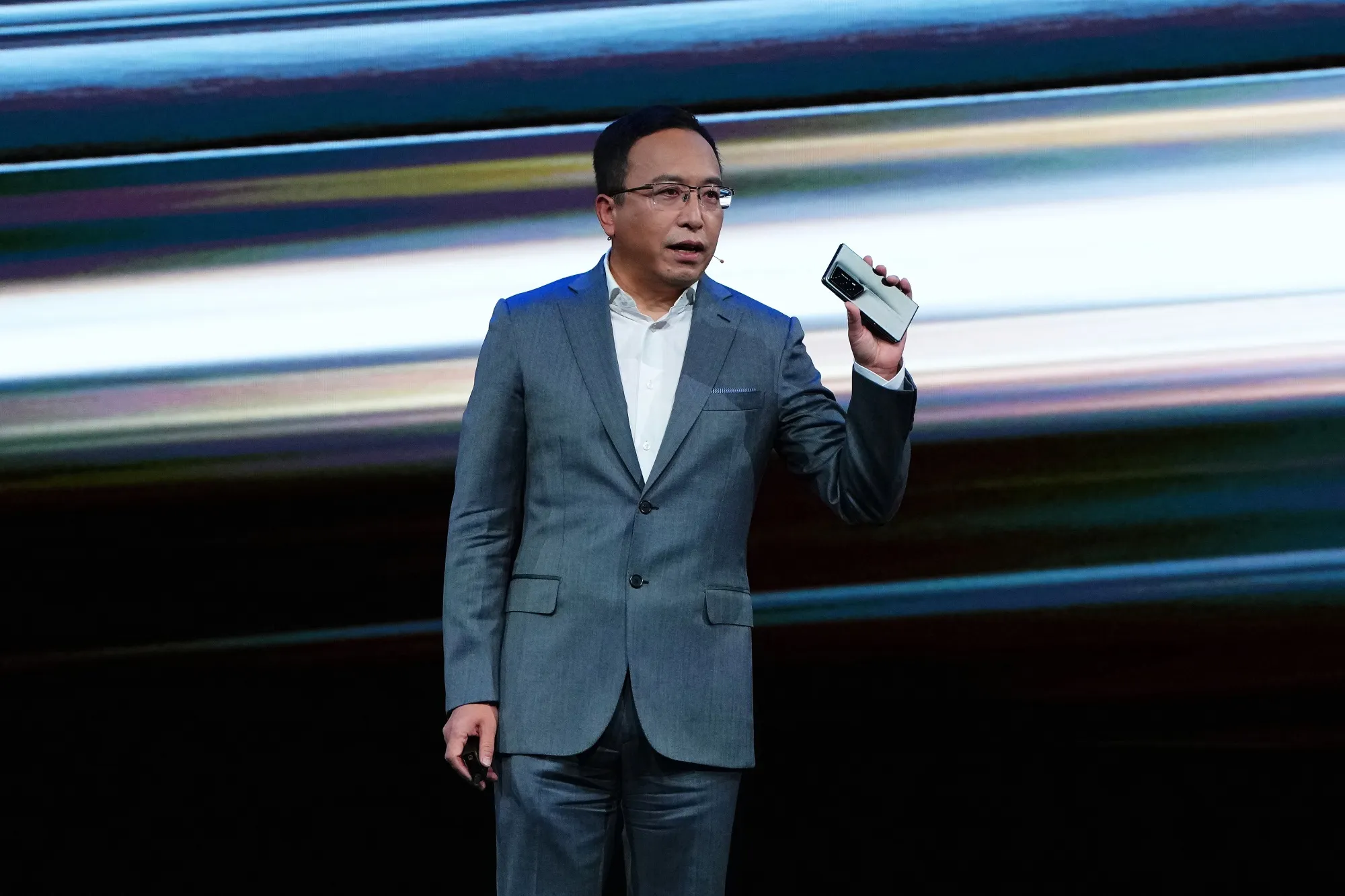 Honor CEO George Zhao Steps Down in Company’s Buildup to IPO - Bloomberg
