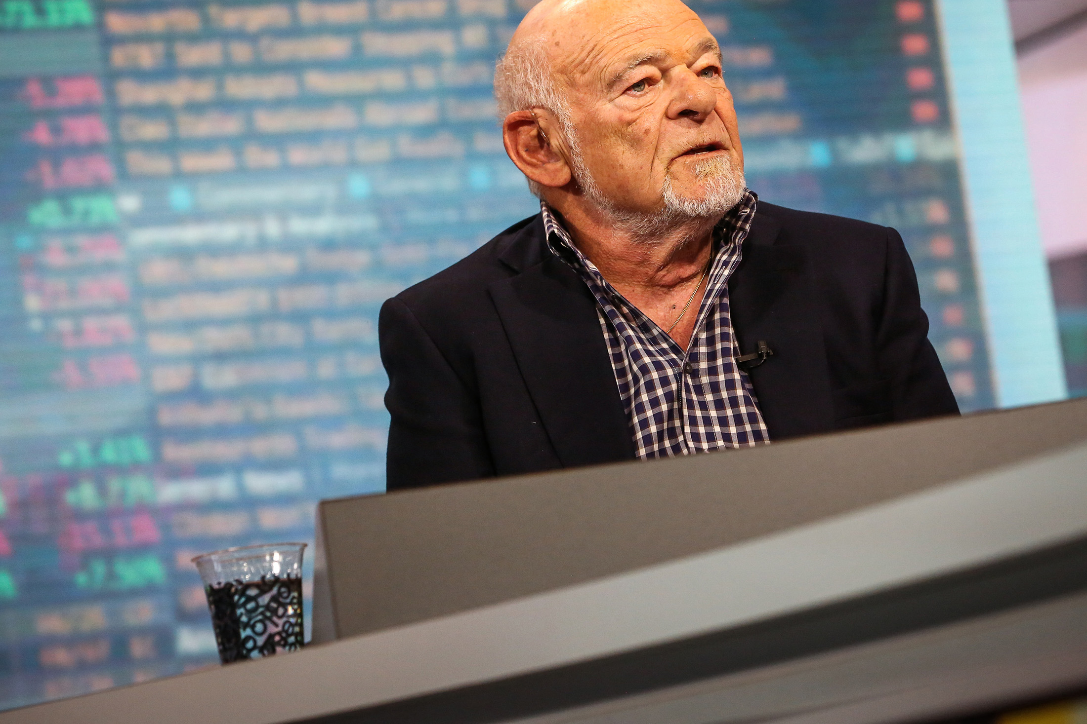 Sam Zell Joins Slew of Investors in ‘Awesome’ Stack Shale Play - Bloomberg