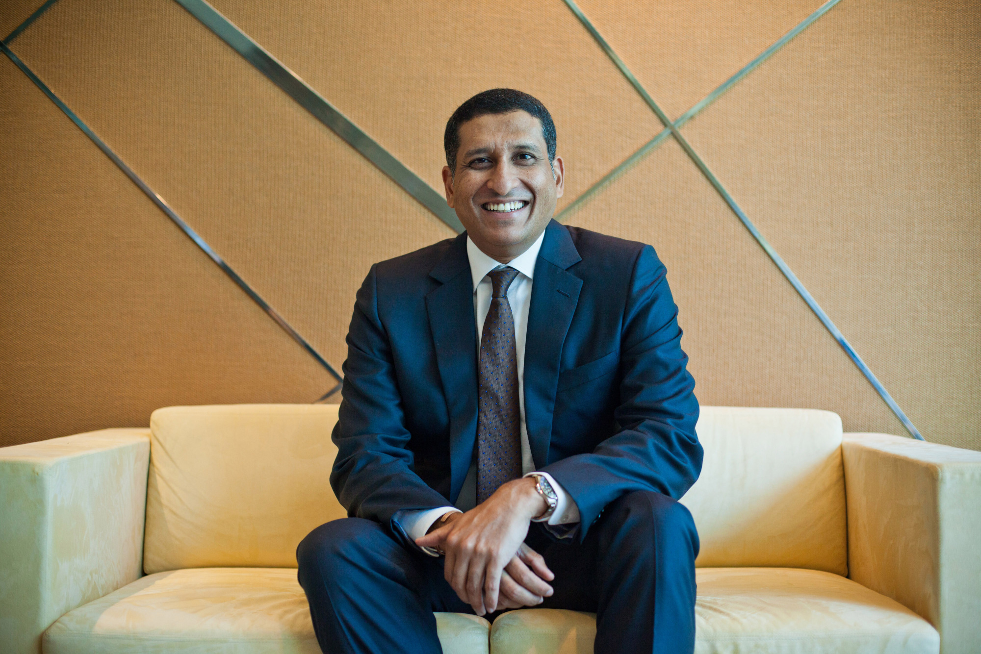 Nomura to Hire Bankers in Dubai for Middle East Wealth Push - Bloomberg