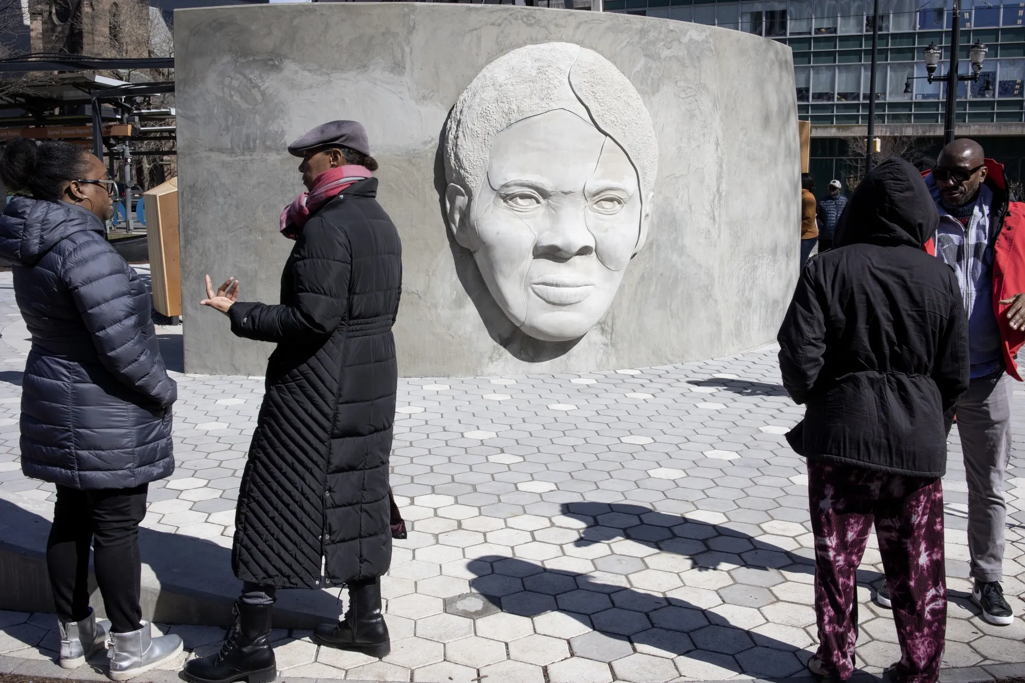 Newark, New Jersey, Unveils Harriet Tubman Monument, 'Shadow of a Face ...