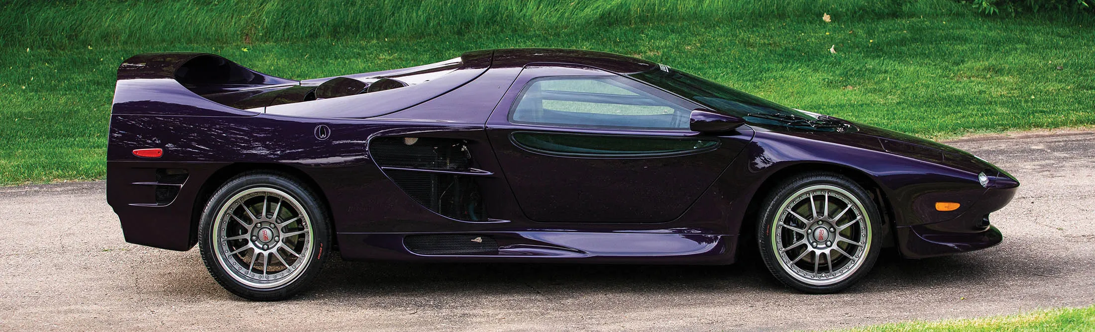 Viper, Vector, and Corvette: Best Collectible Cars to Invest In - Bloomberg