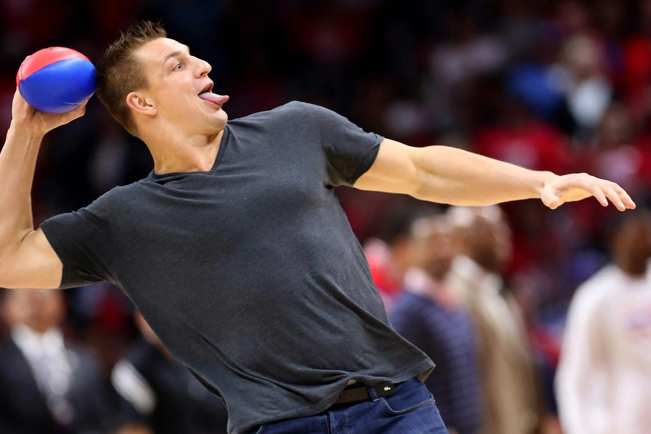 Nickelodeon About to Get Gronk'd With New Viral Show - Bloomberg