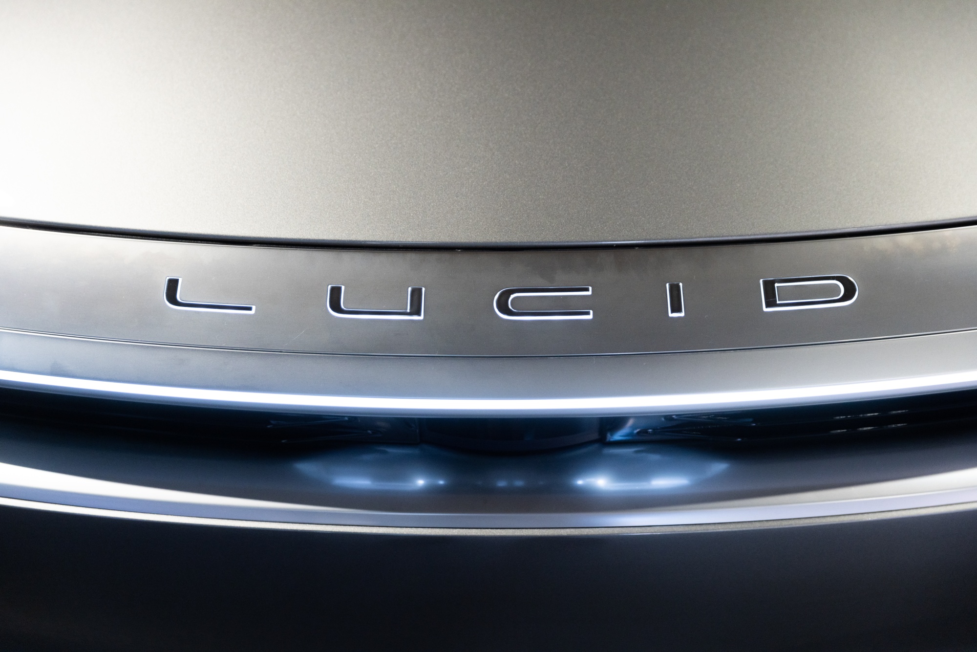 Lucid’s CFO Steps Down in Latest Blow to Beleaguered Electric Car Maker ...