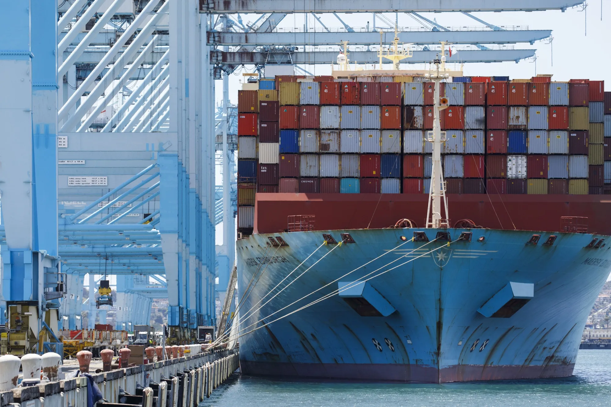 Maersk Slides as Investors Brace for ‘Bleak’ Quarters Ahead - Bloomberg