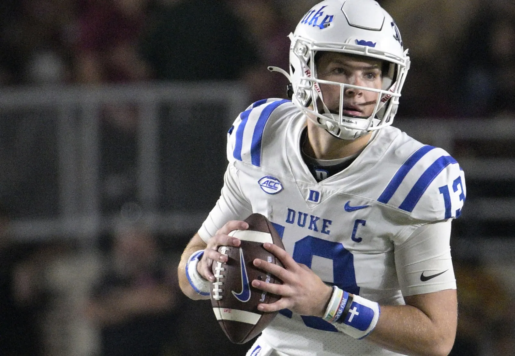 Former Duke QB Leonard transfers to Notre Dame; Ex-Miami QB Van Dyke ...