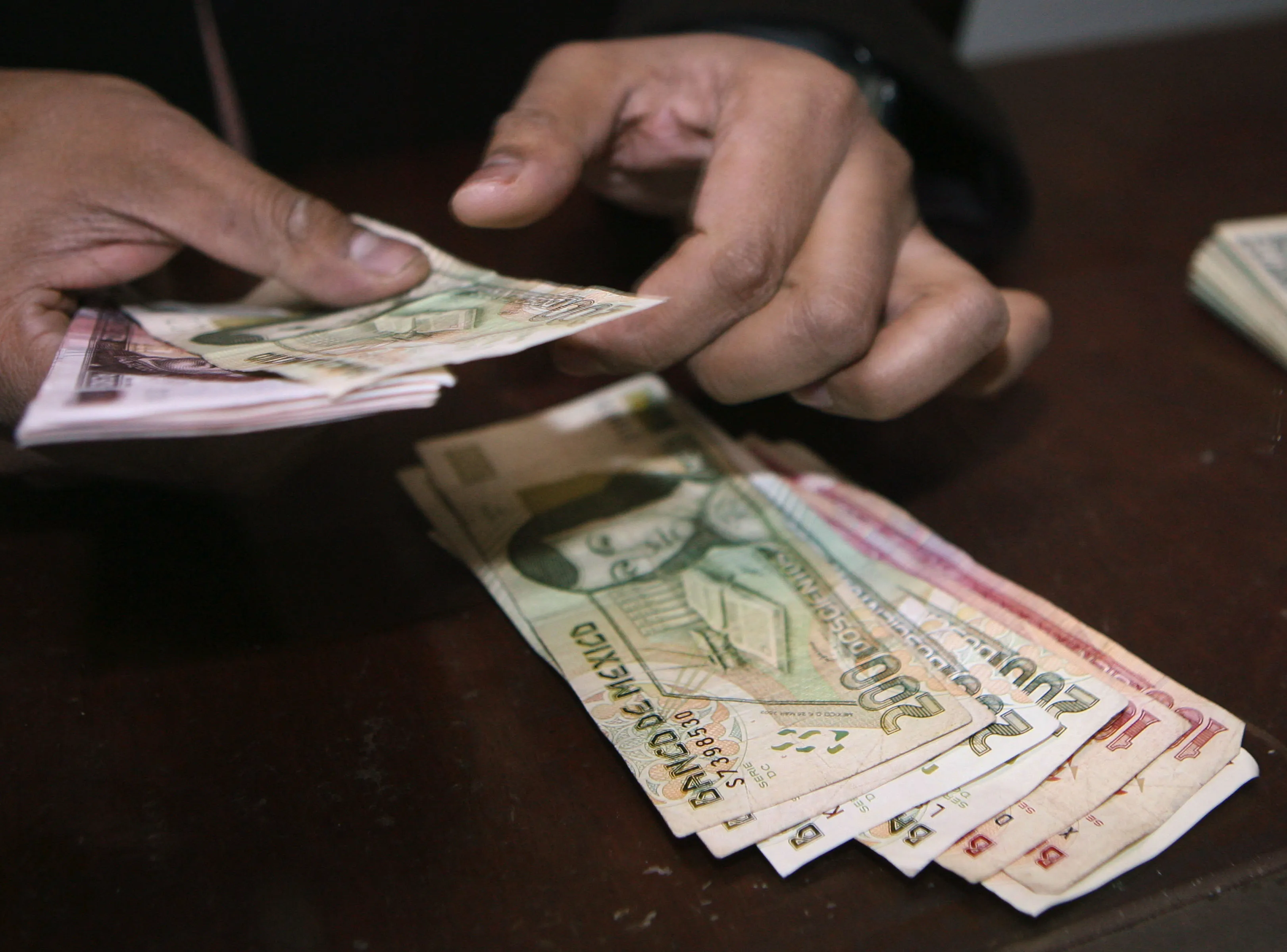 USD/MXN: Mexico's Peso On Track to Gain 2.3% in July, Near Strongest ...