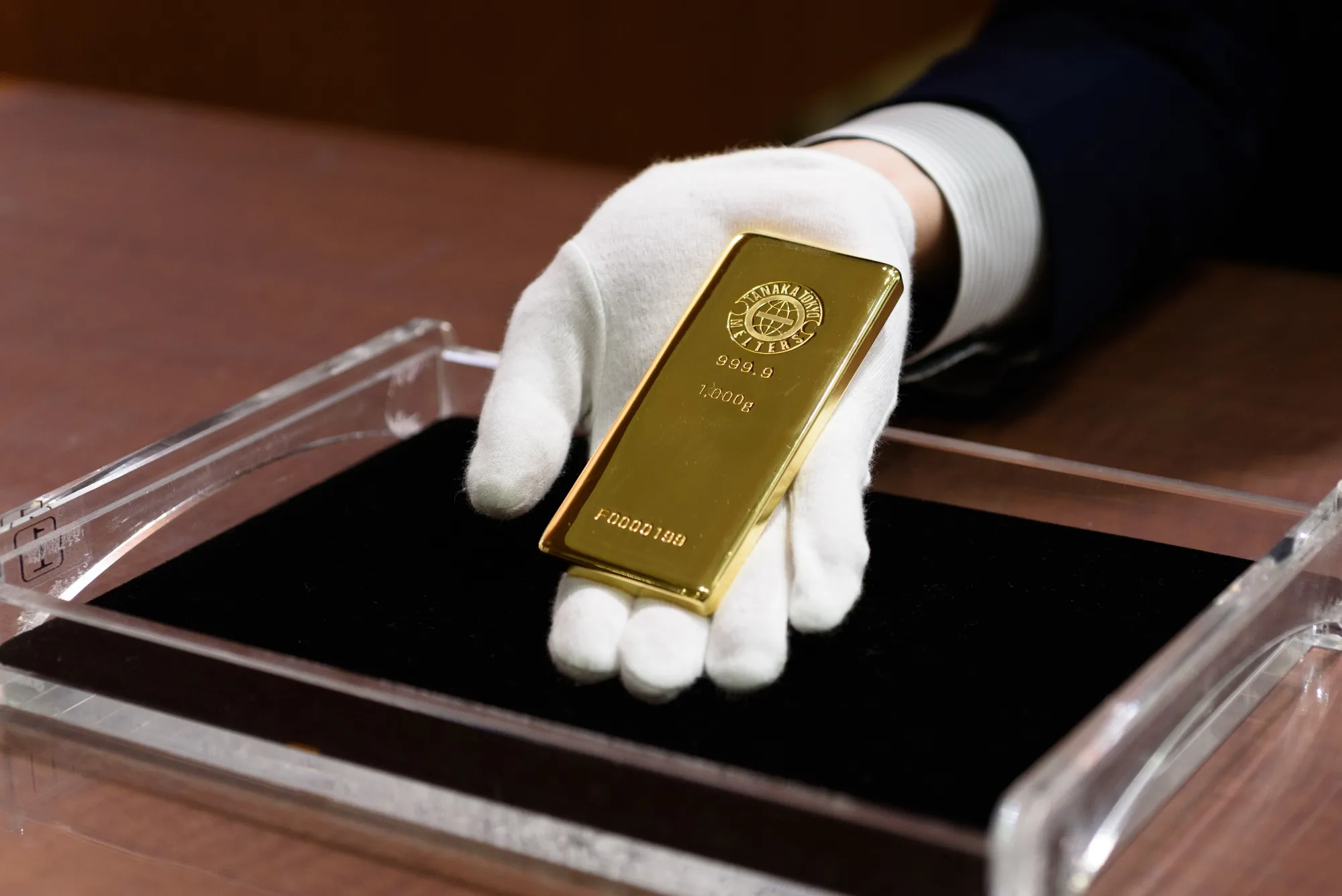 Gold Steadies as Hopes of US-Iran Truce Lower Odds of Rate Hikes ...