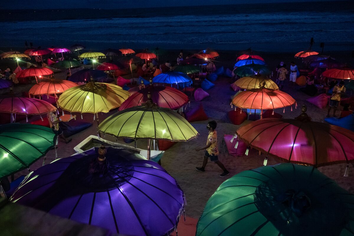 4 Tourists Ordered Off Bali for Violating Virus Restrictions - Bloomberg