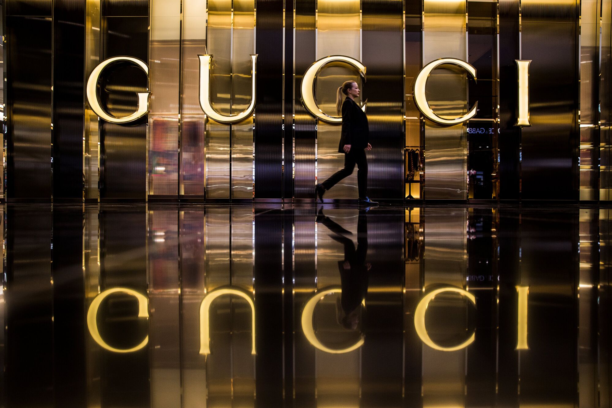 Gucci Tax Scandal Spreads as Italy Probes Executive Pay - Bloomberg