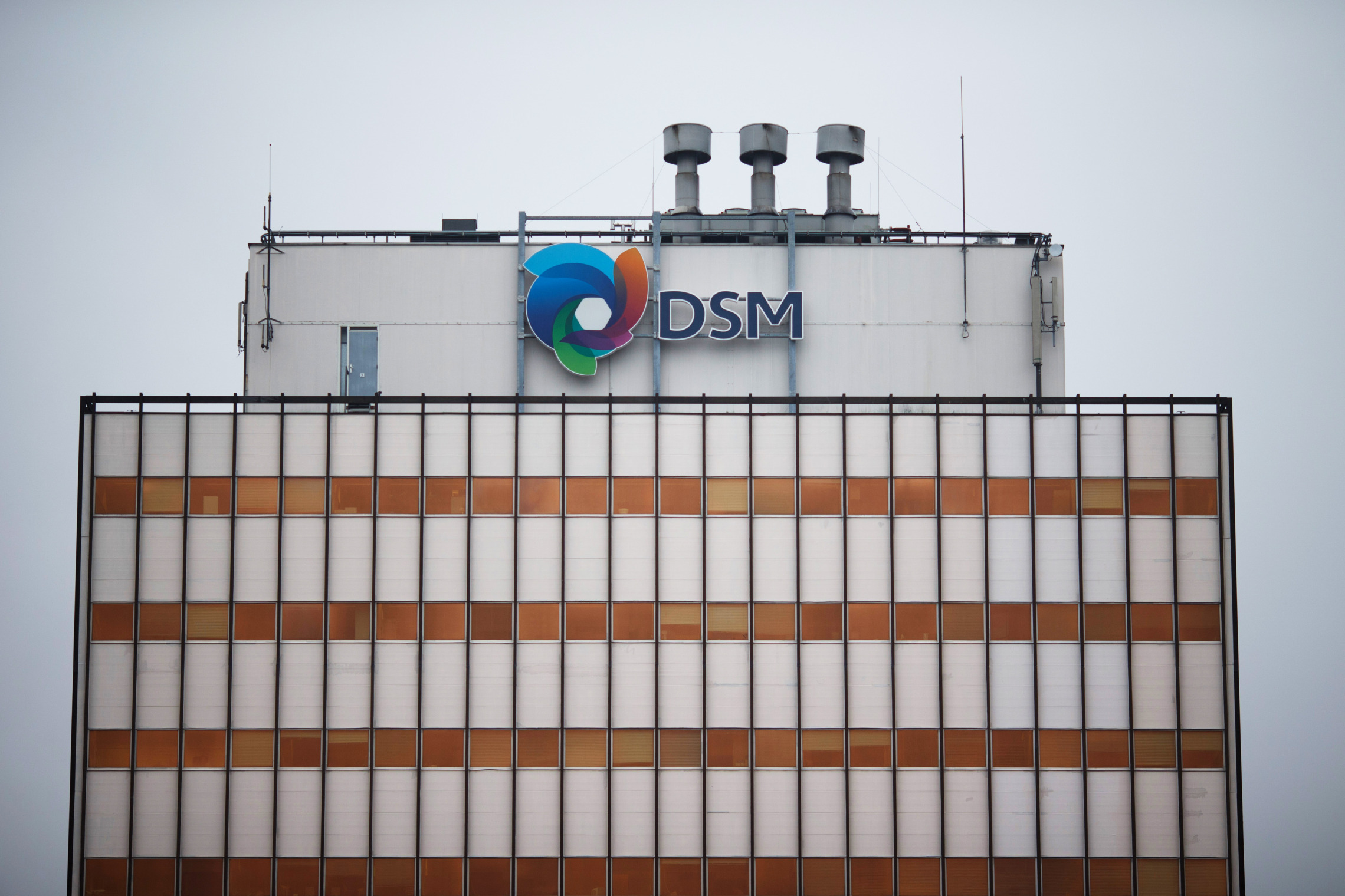 Royal DSM Agrees to Sell Unit to Avient in $1.44 Billion Deal - Bloomberg