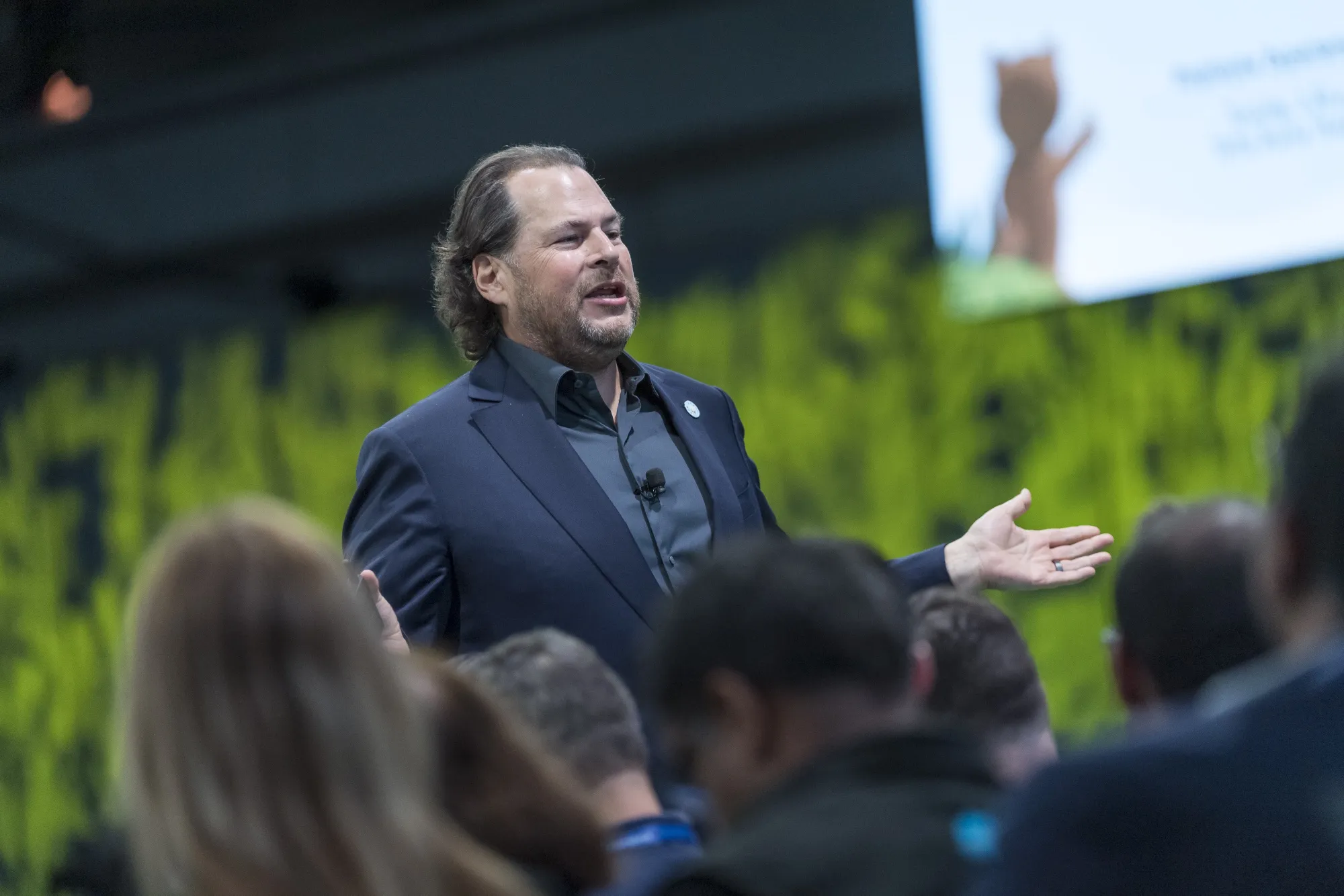 Salesforce Encouraged Employees to Expense Co-CEO Benioff’s Book ...