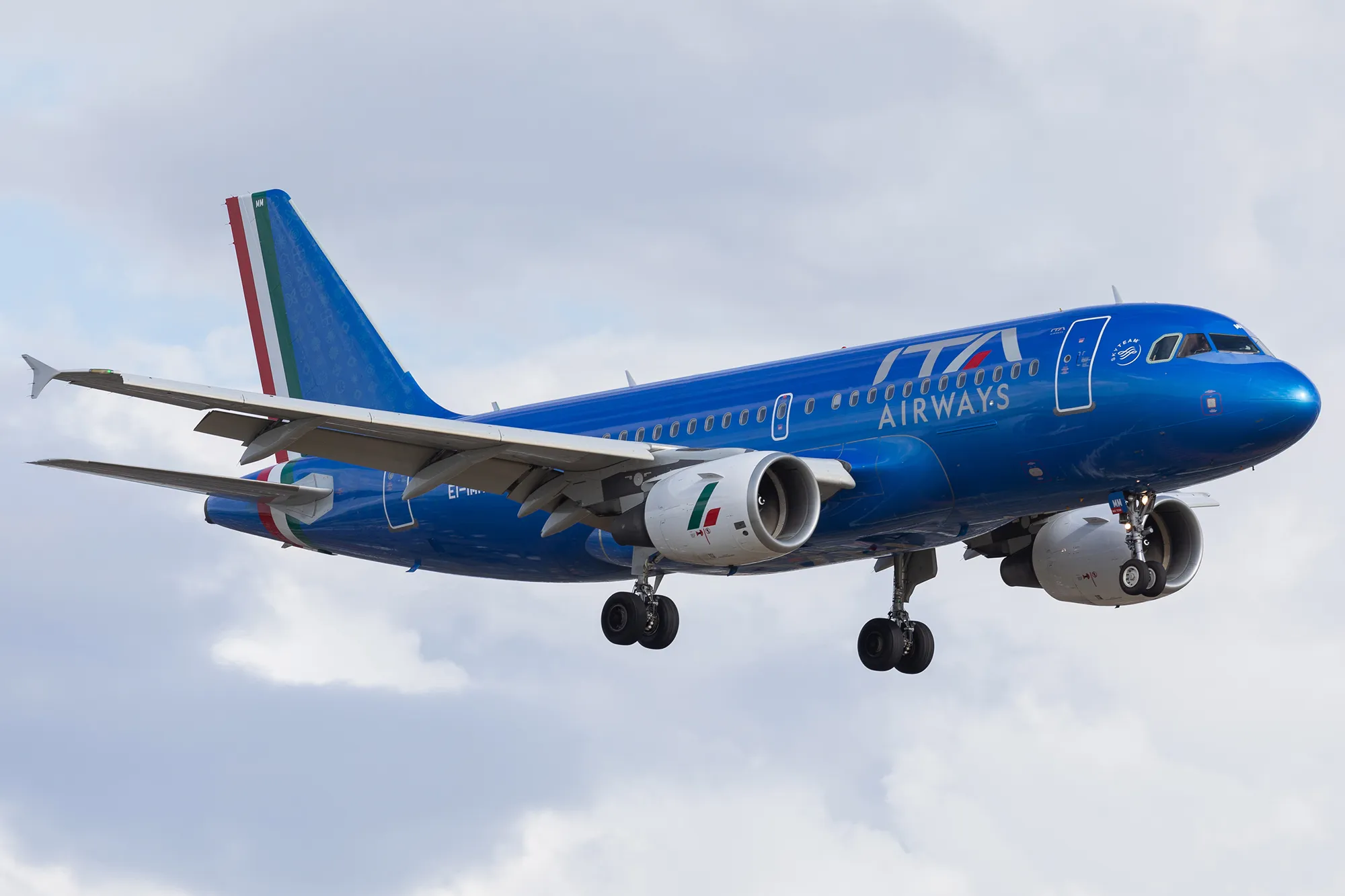 Italy Receives Offers for Troubled Flagship Carrier ITA - Bloomberg