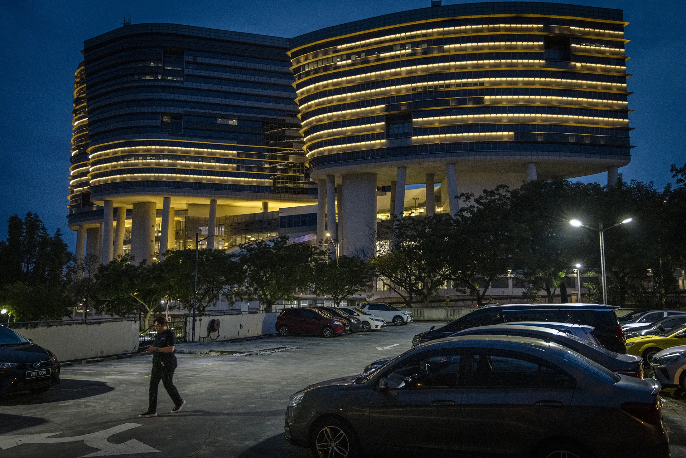 Malaysia: MACC Allegedly Working With Businessmen to Seize Control of ...