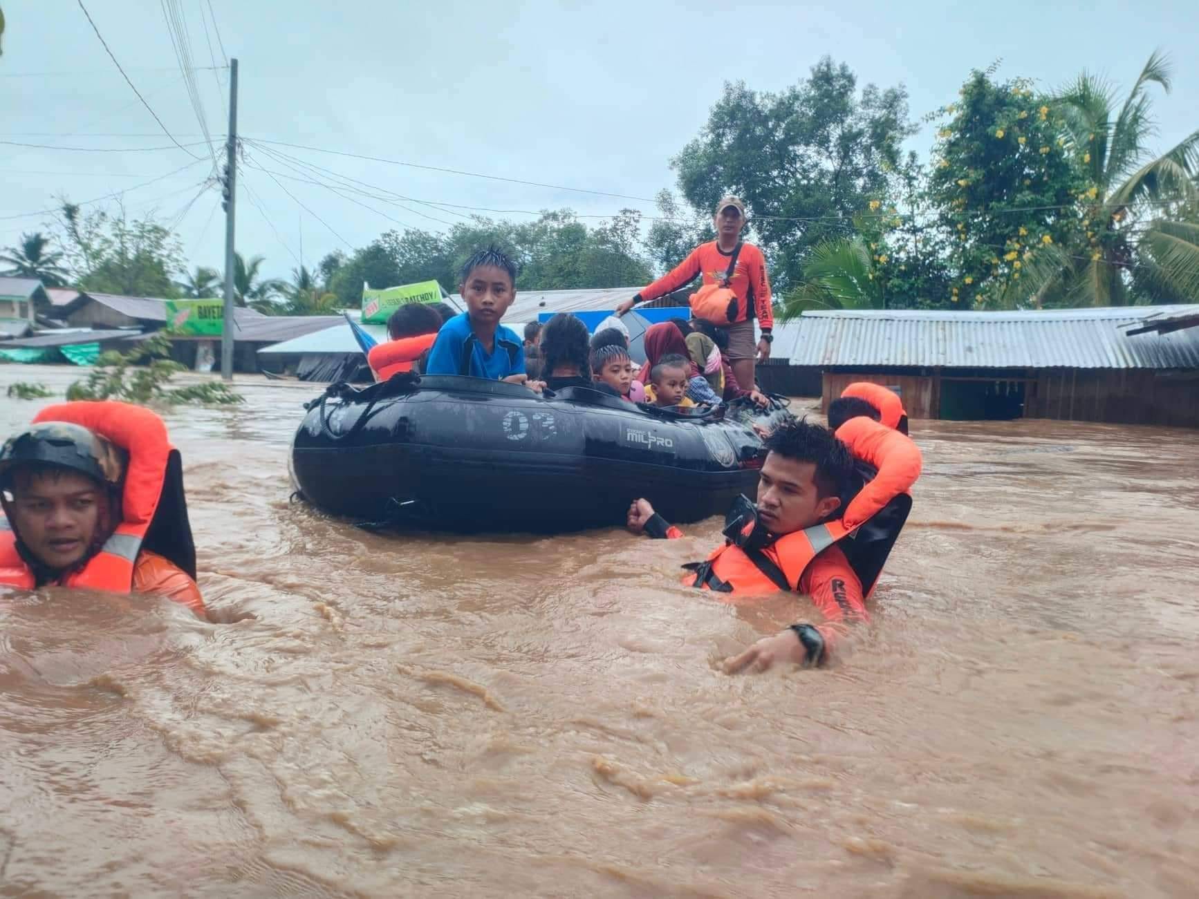 Nalgae Storm: Philippines Floods, Landslides Kill 31 in Mindanao ...