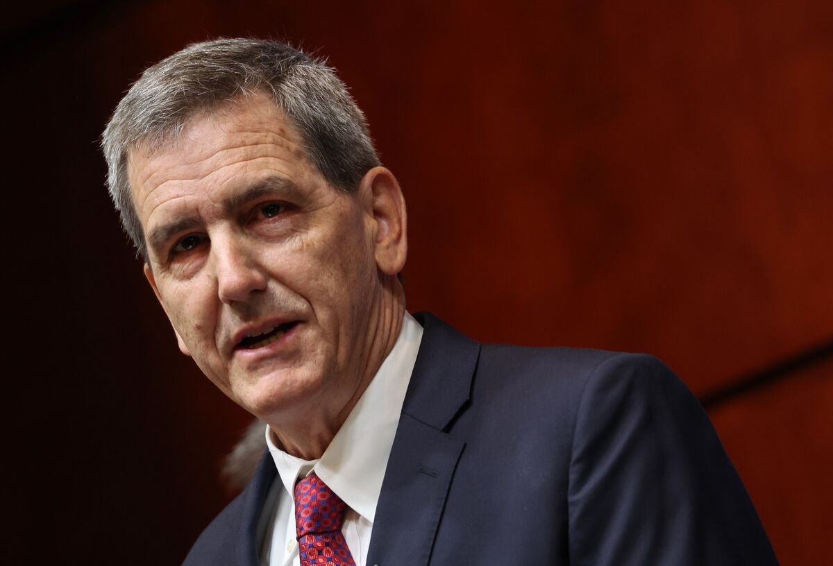 FAA Chief Mike Whitaker to Use Seattle Visit to Grill Boeing Leaders ...