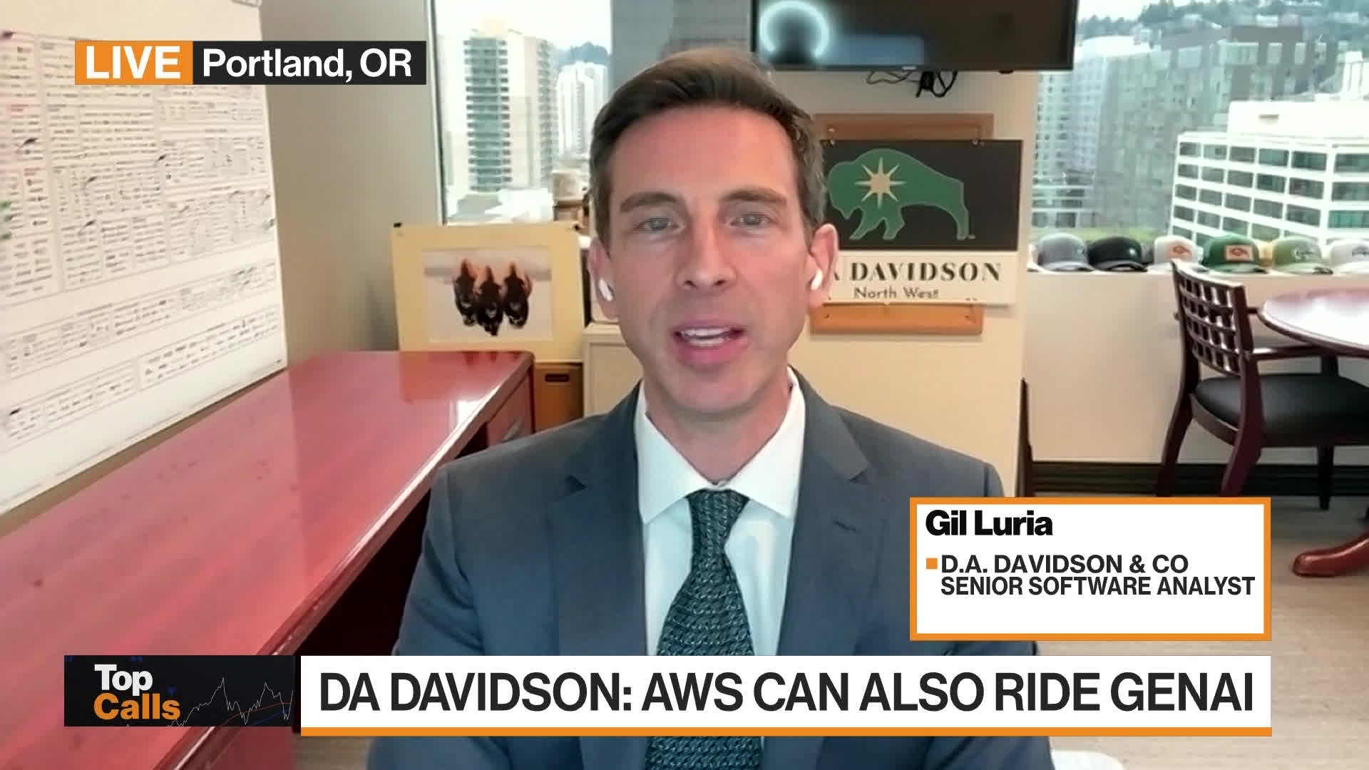Watch DA Davidson's Luria on AWS Growth - Bloomberg