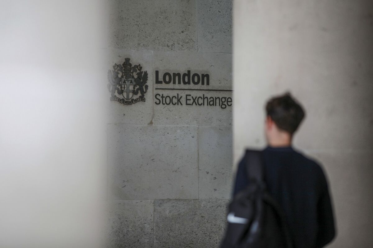 LSE-Refinitiv Deal Seen Heading for In-Depth EU Merger Review - Bloomberg