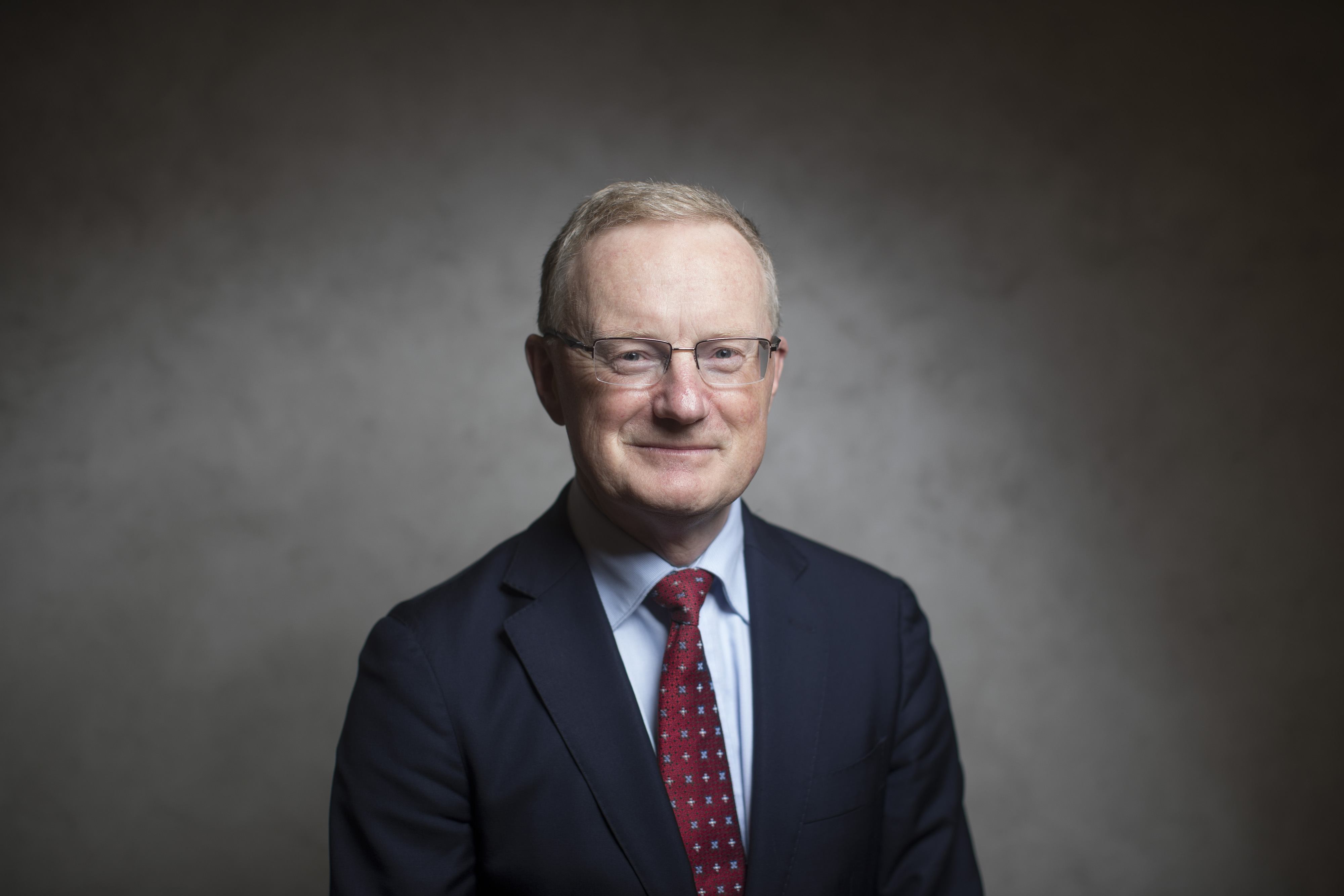 Australia’s Lowe Says He Hopes to Stay RBA Governor Despite Resignation ...