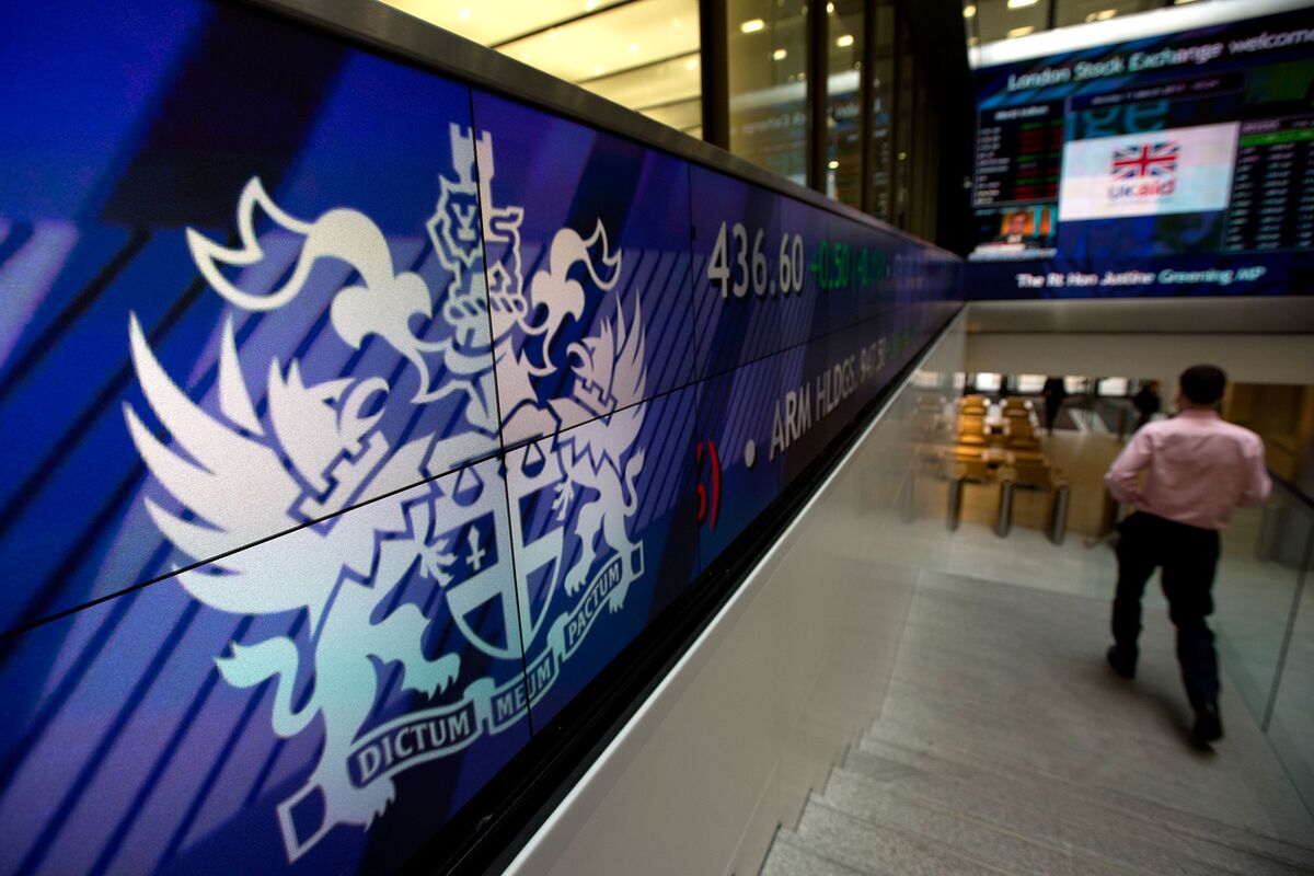 LSE's Assault on Europe's Futures Giants Leaves the Shadows - Bloomberg