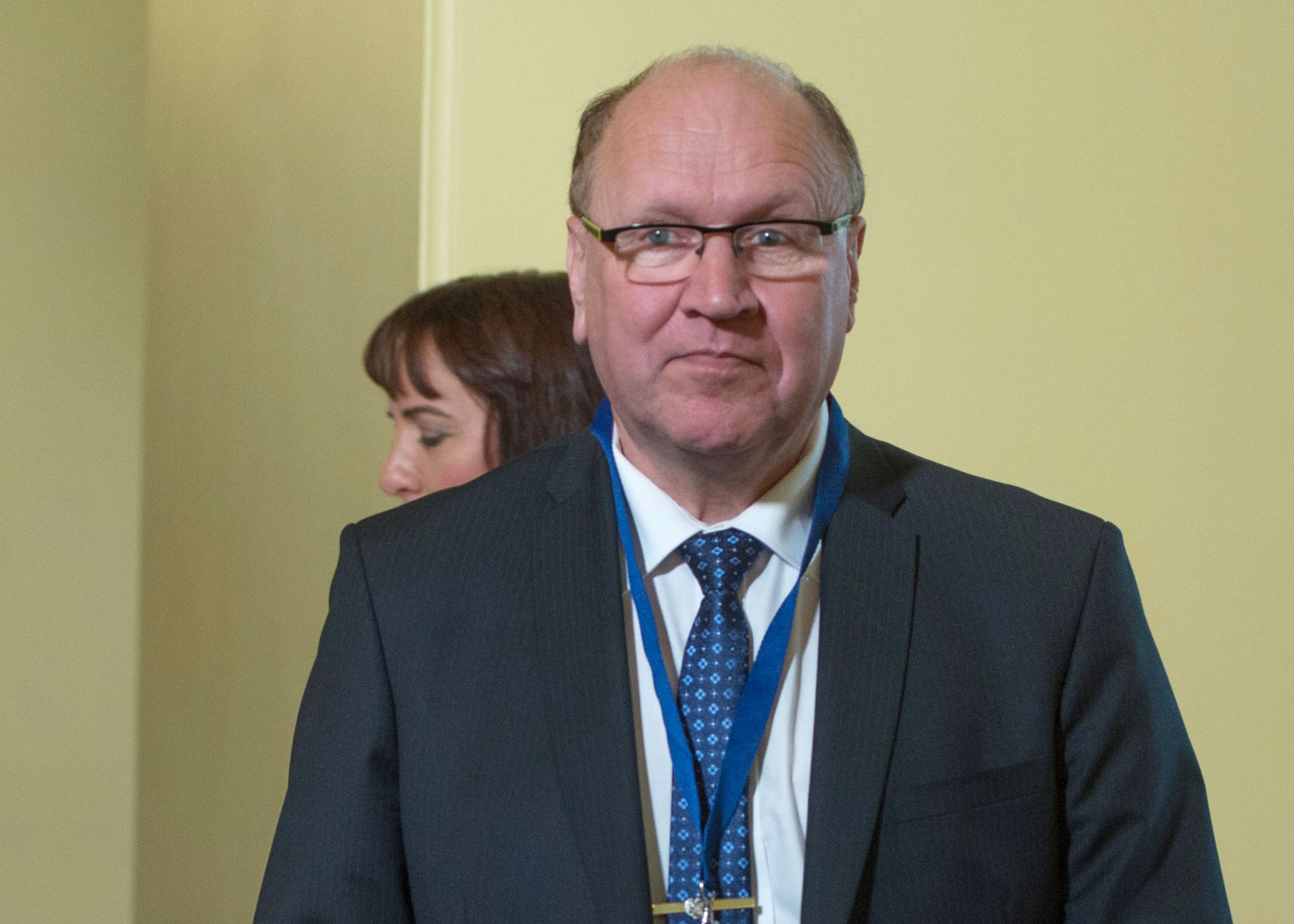 EU Populist Eyes $1 Billion for Defense and Wants Trump to Pay - Bloomberg