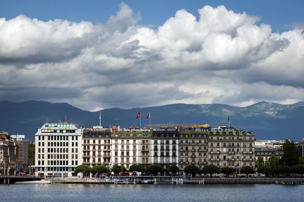 Goldman Sachs Geneva News: Boosting Staff to 25 People - Bloomberg