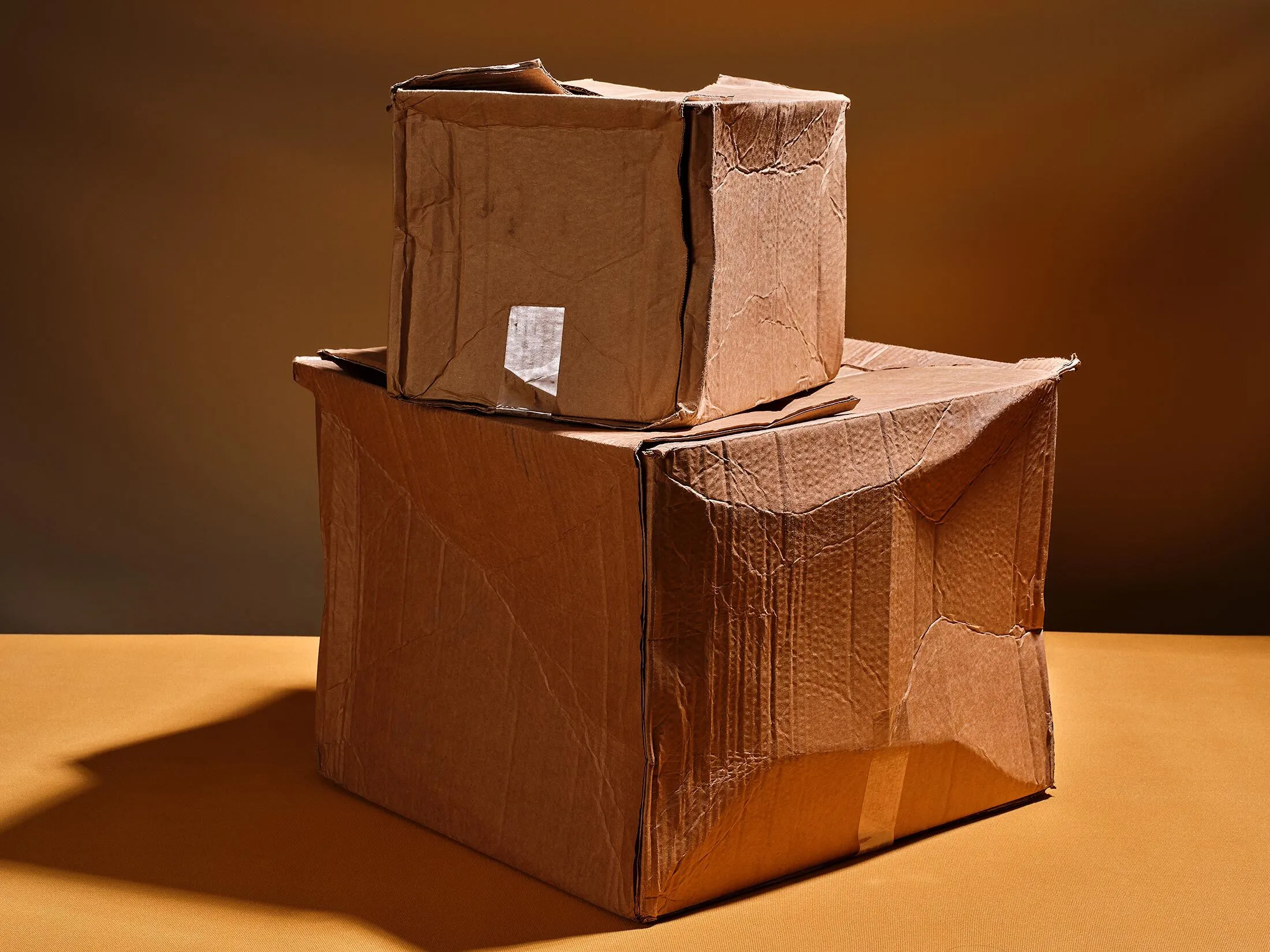 Cardboard Box Sales Fall in Worrying Sign for US Retail - Bloomberg