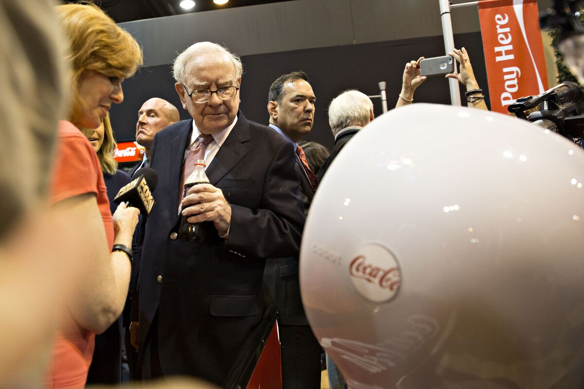 There’s a Robot Warren Buffett ETF - Bloomberg