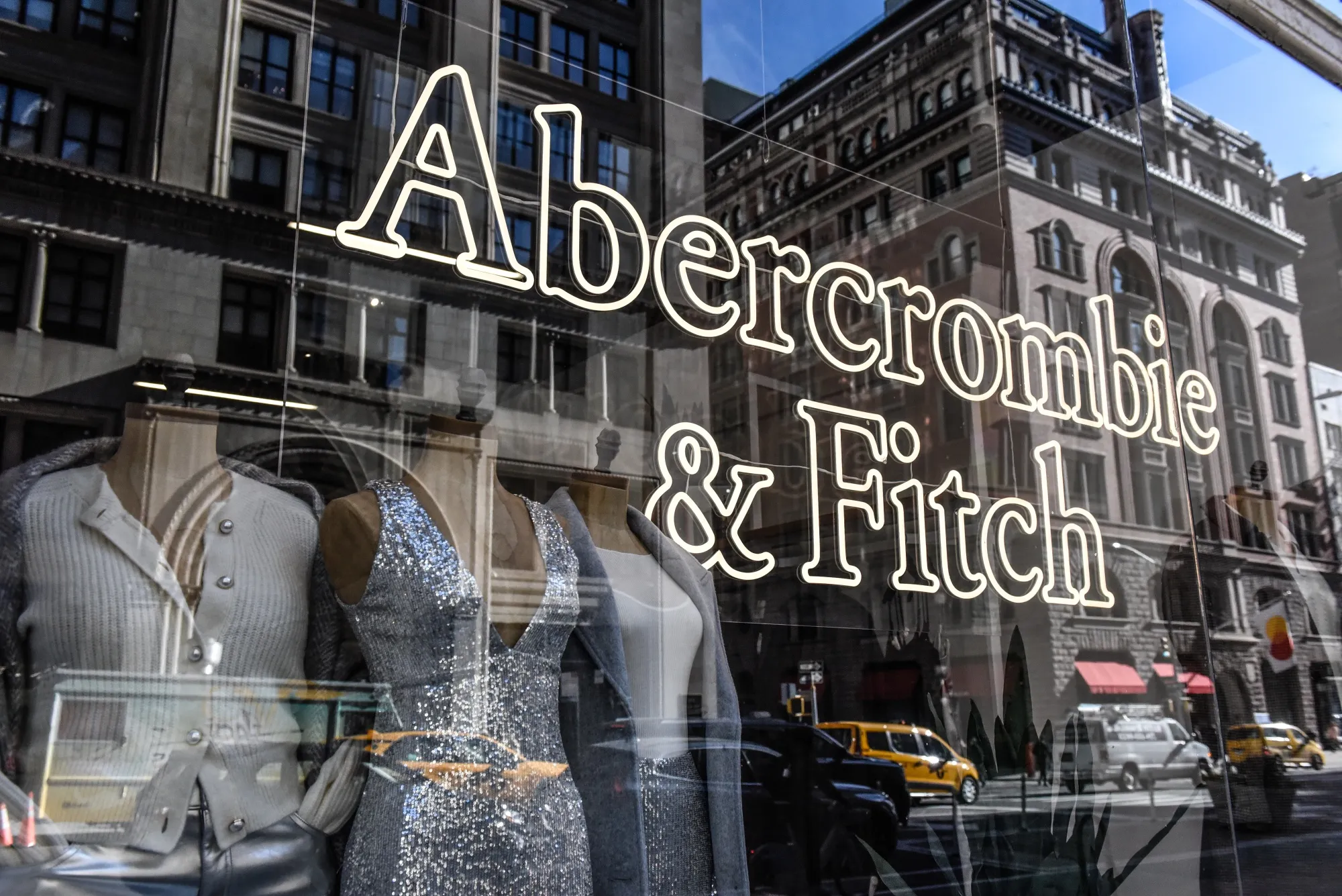 Abercrombie & Fitch (ANF) Sales Fall Short of Wall Street Expectations - Bloomberg