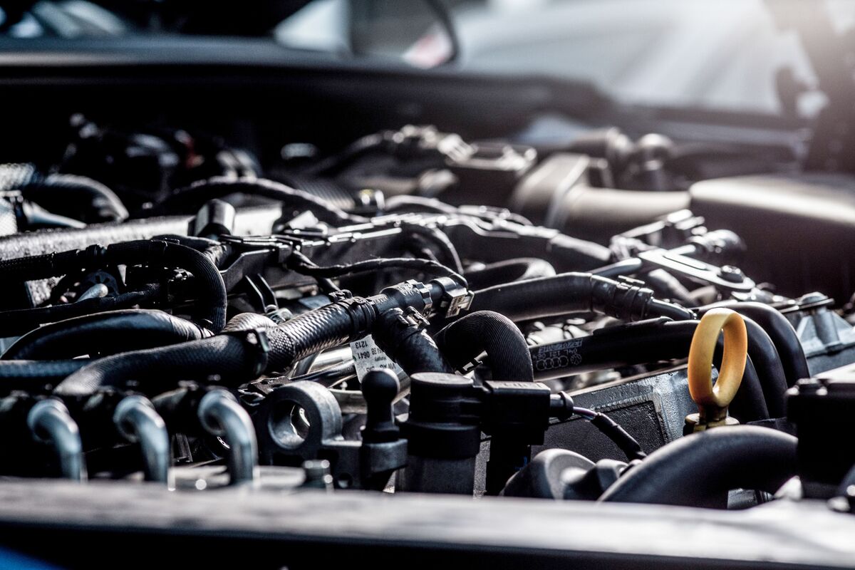 France, Spain Call on EU to Uphold 2035 Combustion Engine Ban - Bloomberg