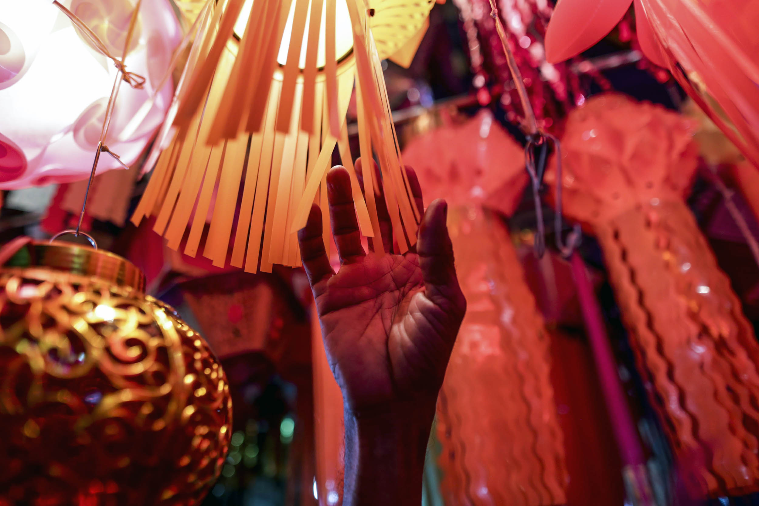 Diwali in Mumbai: A Splash of Color and Coin - Bloomberg